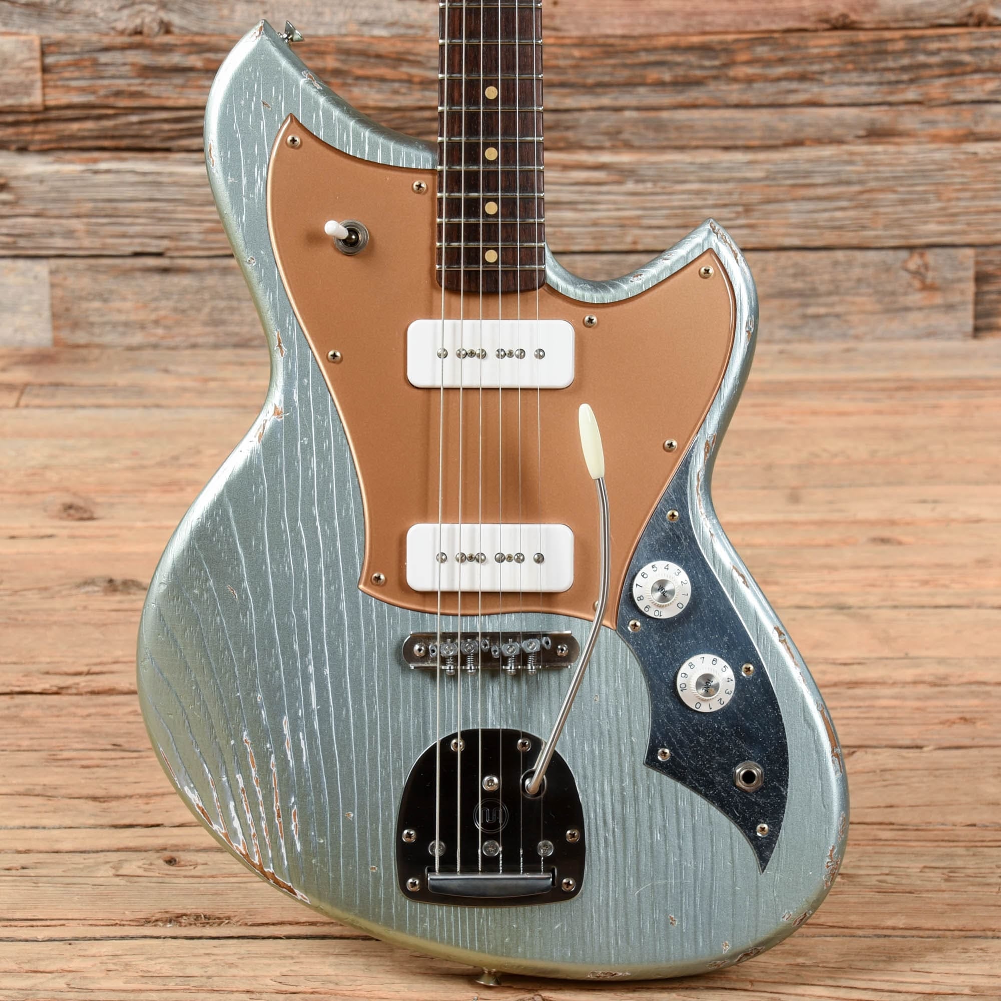 Novo Serus J Ice Blue Metallic – Chicago Music Exchange
