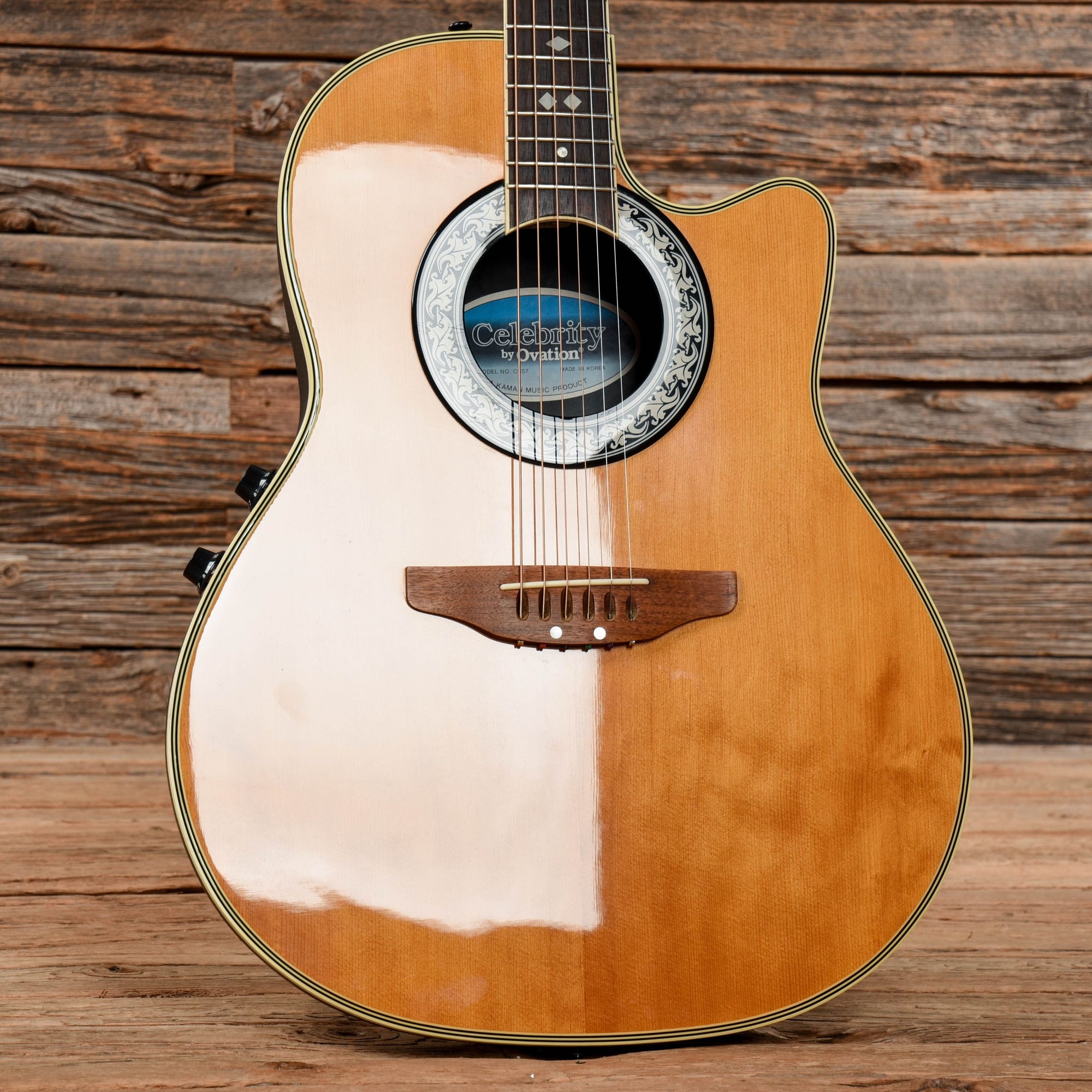 Ovation Celebrity 2000 – Chicago Music Exchange