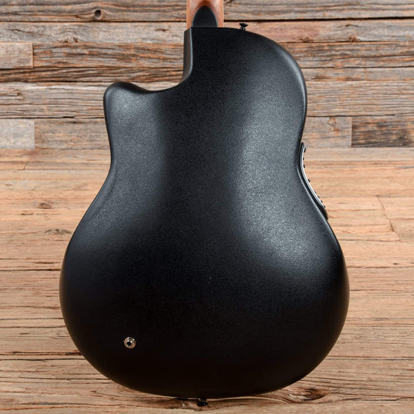 Ovation Celebrity CC 057 Natural 2005 – Chicago Music Exchange