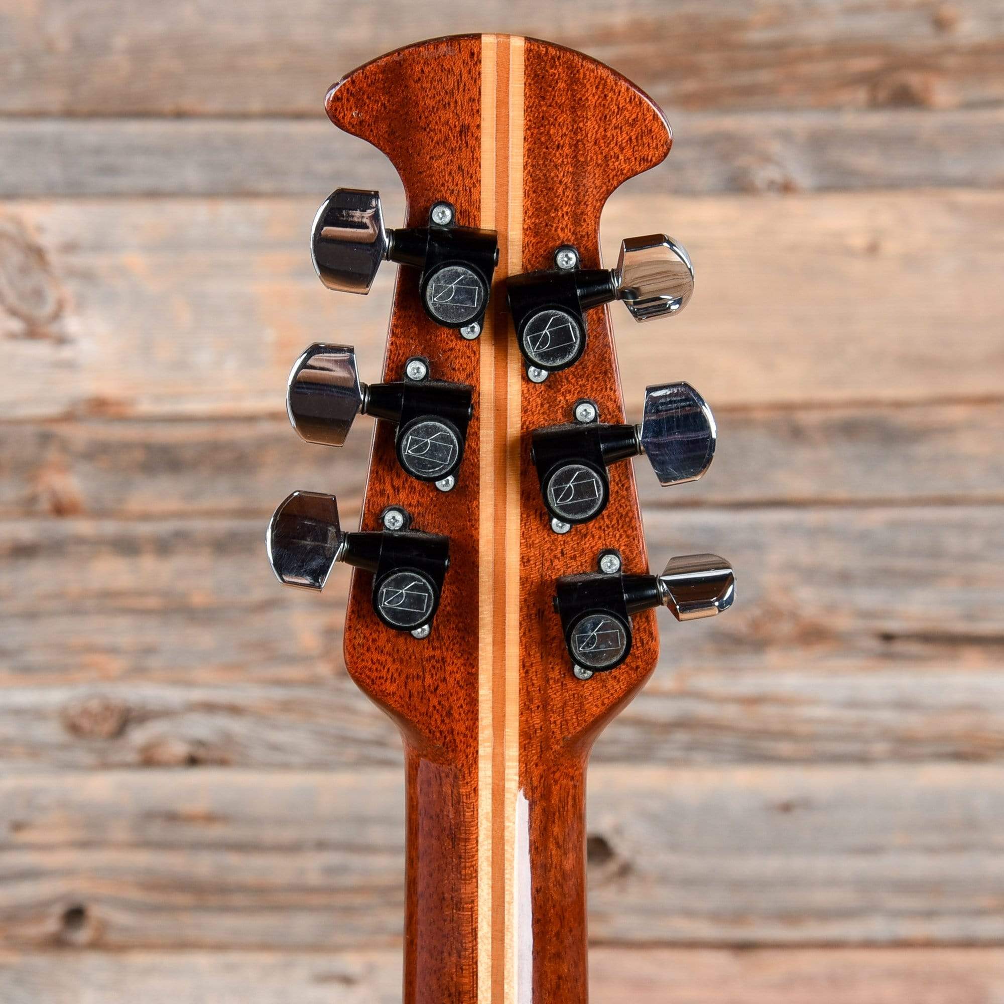 Ovation 1111-1 Sunburst 1974 – Chicago Music Exchange