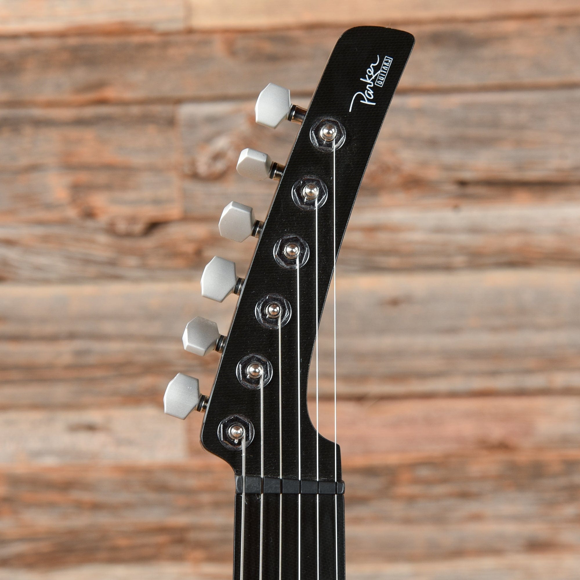 Parker Fly Deluxe HSS Black 2002 – Chicago Music Exchange
