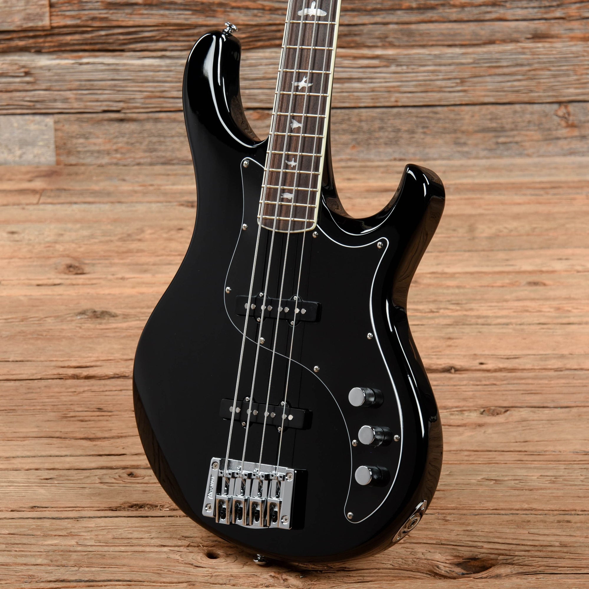 PRS SE Kestral Black – Chicago Music Exchange