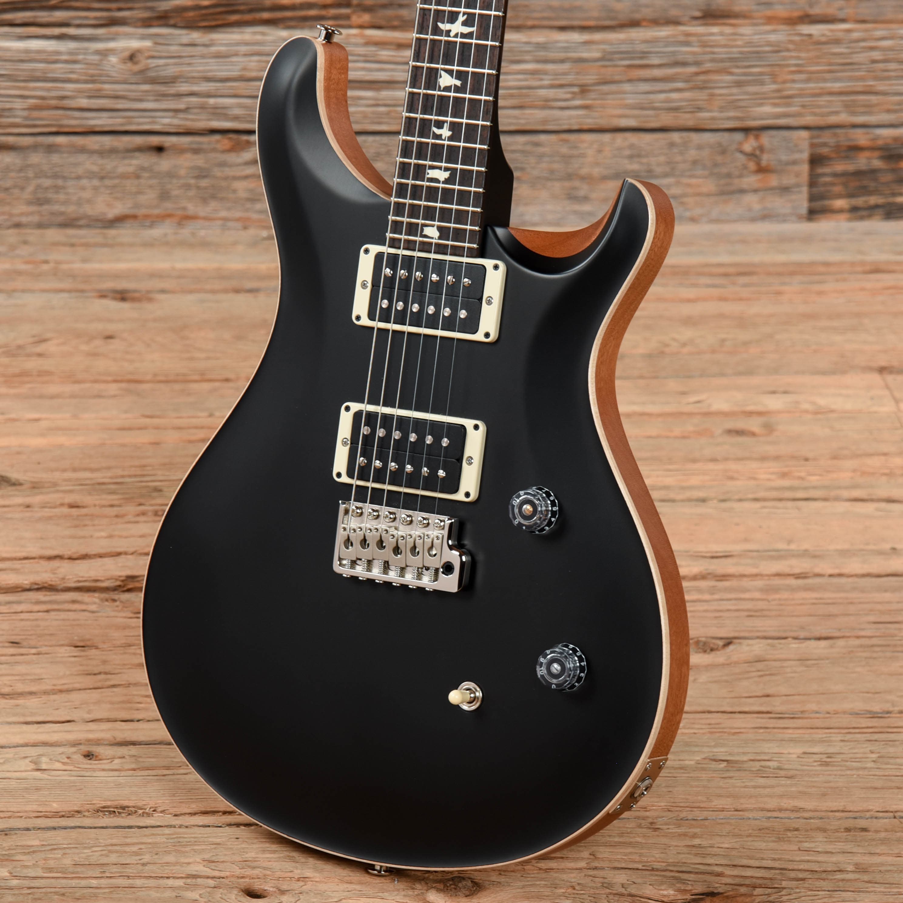 PRS CE24 Standard Satin Black 2021 – Chicago Music Exchange