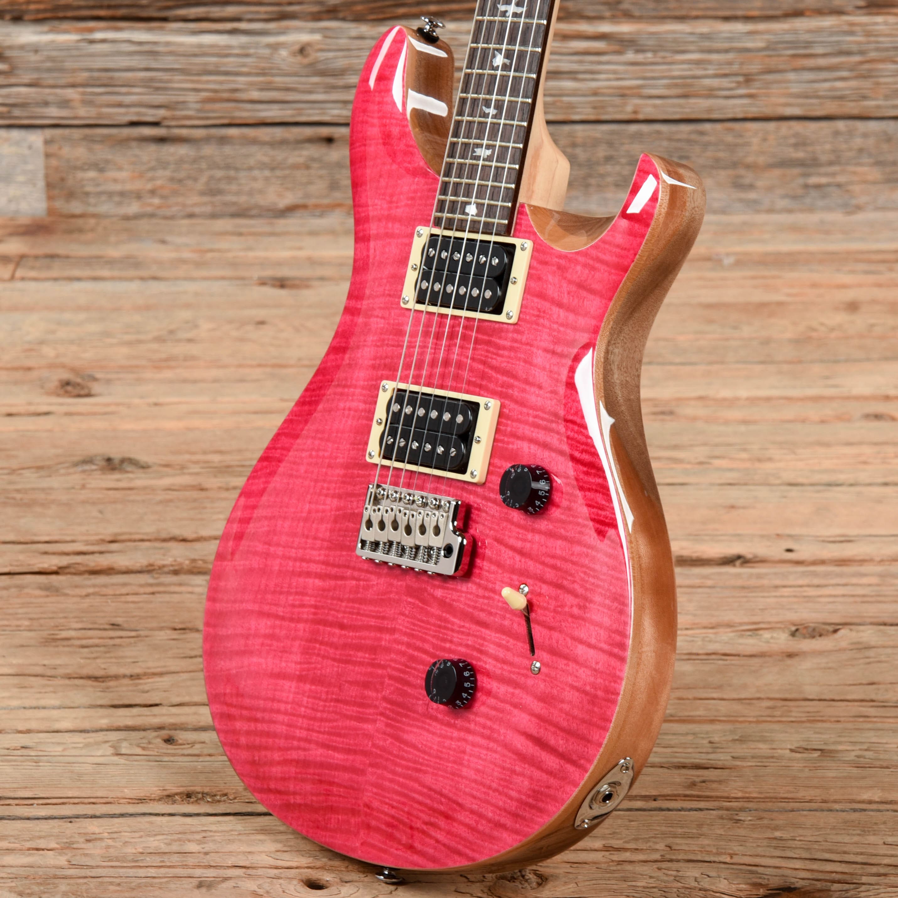 PRS SE Custom 24 Bonnie Pink Chicago Music Exchange PRS SE Custom 24 Bonnie Pink Chicago Music Exchange