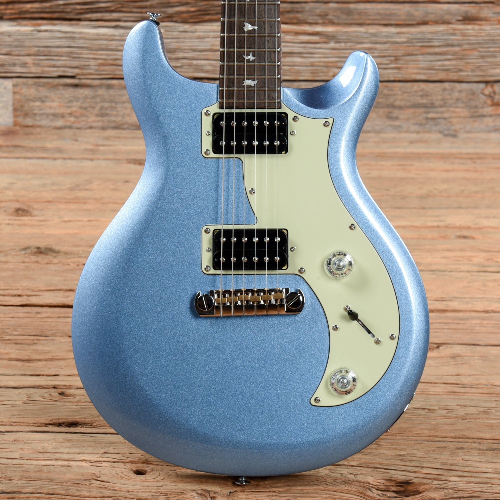 PRS SE Mira Frost Blue Metallic Closeout – Chicago Music Exchange