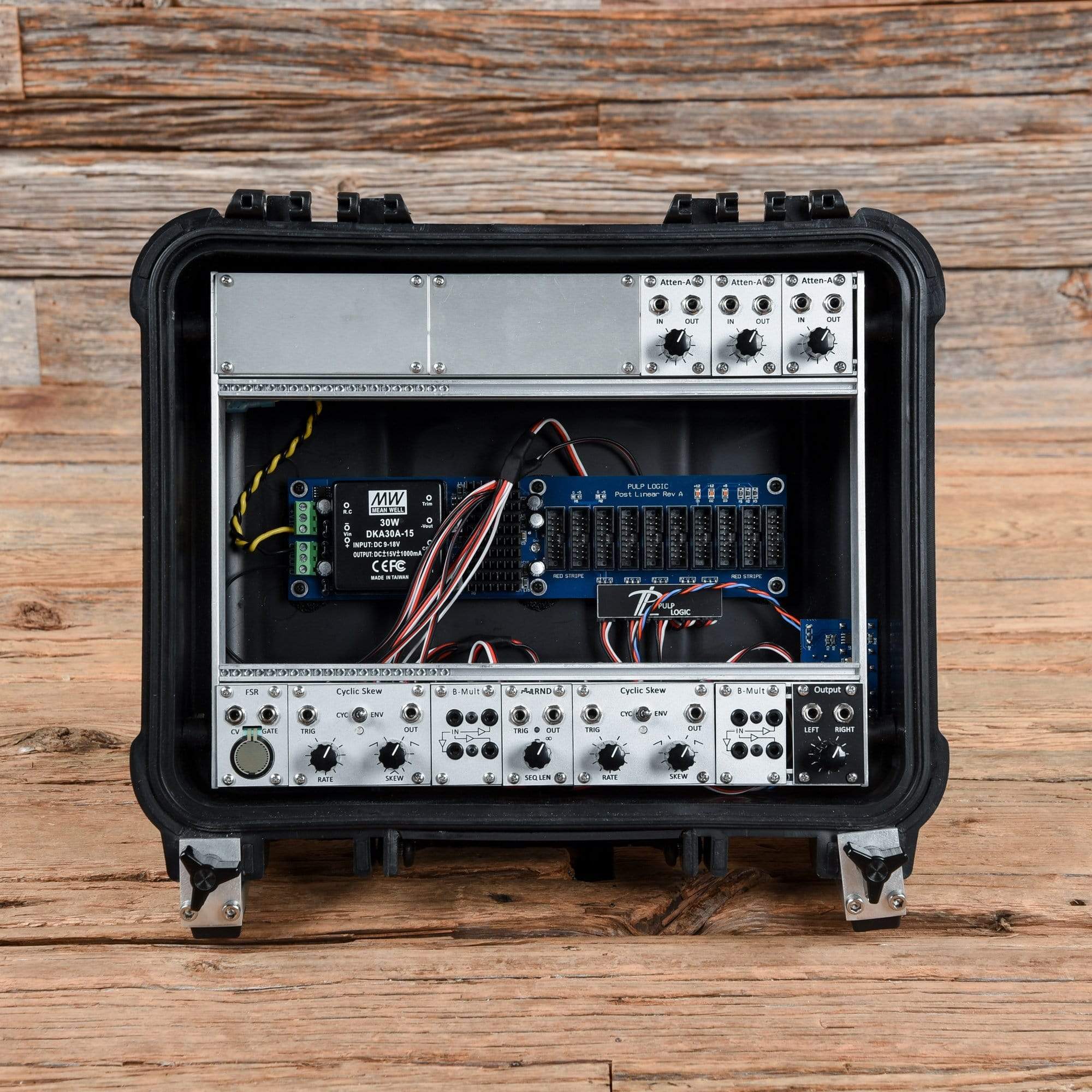 Pulp Logic LBZ54 Eurorack Case w/1U Tiles & Stand – Chicago Music Exchange