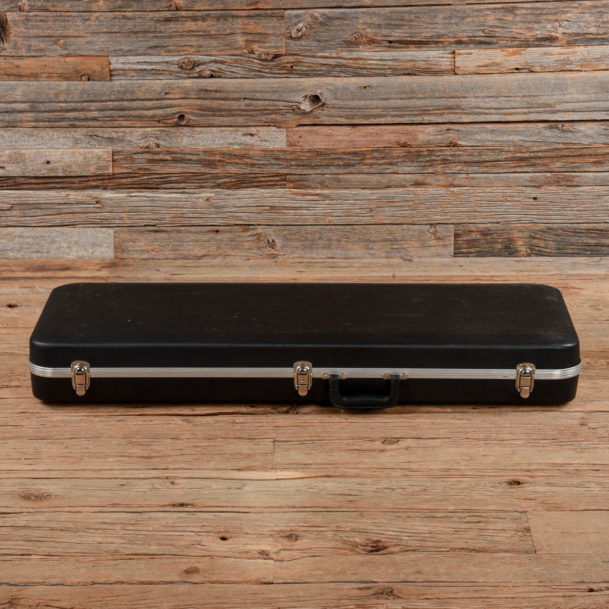 Pyramid Guitars Custom Red – Chicago Music Exchange