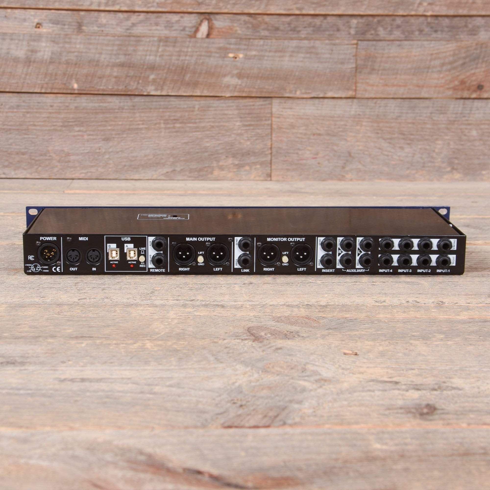 Radial KL-8 - Rackmount Keyboard Mixer – Chicago Music Exchange