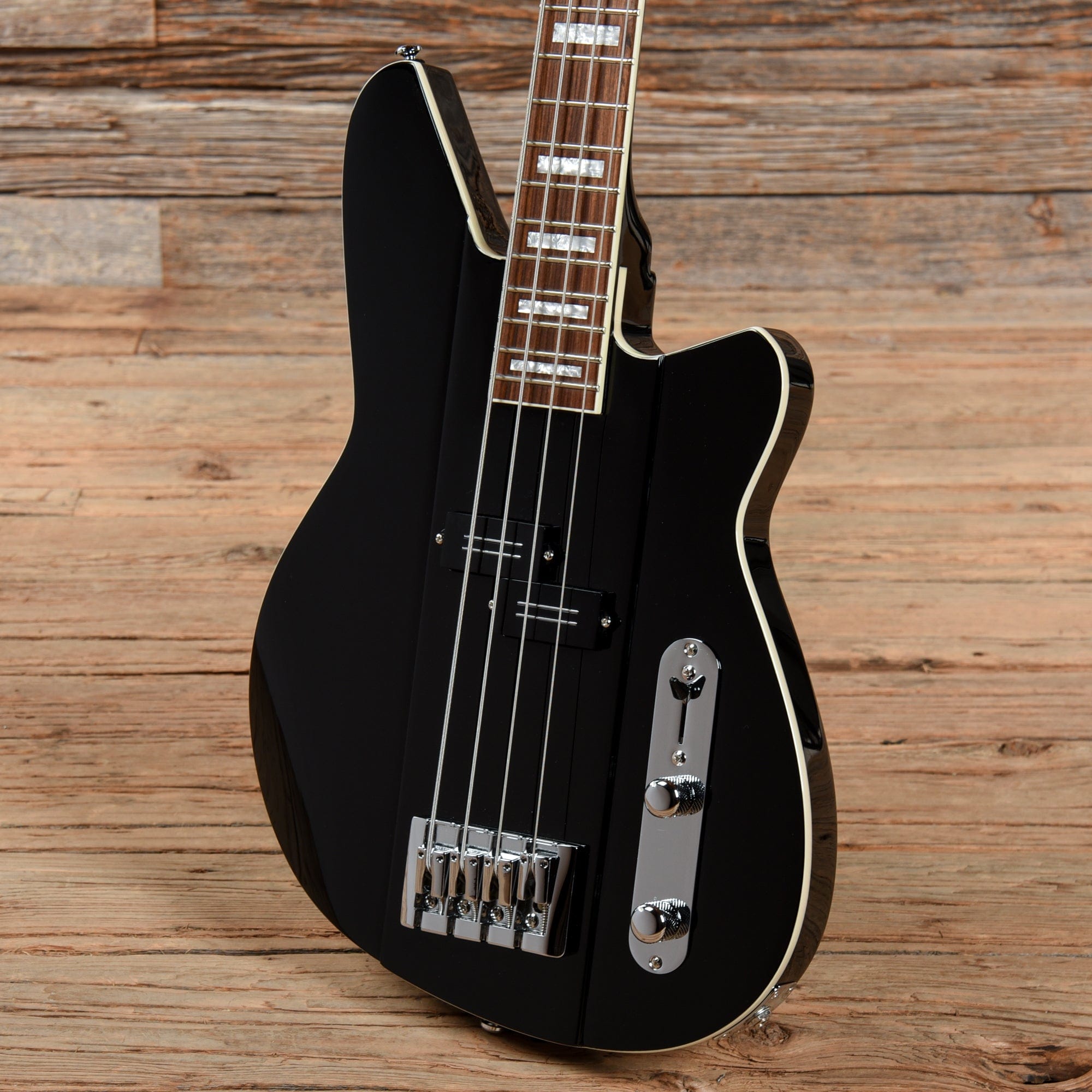 Reverend Sentinel Bass Midnight Black 2021 – Chicago Music Exchange