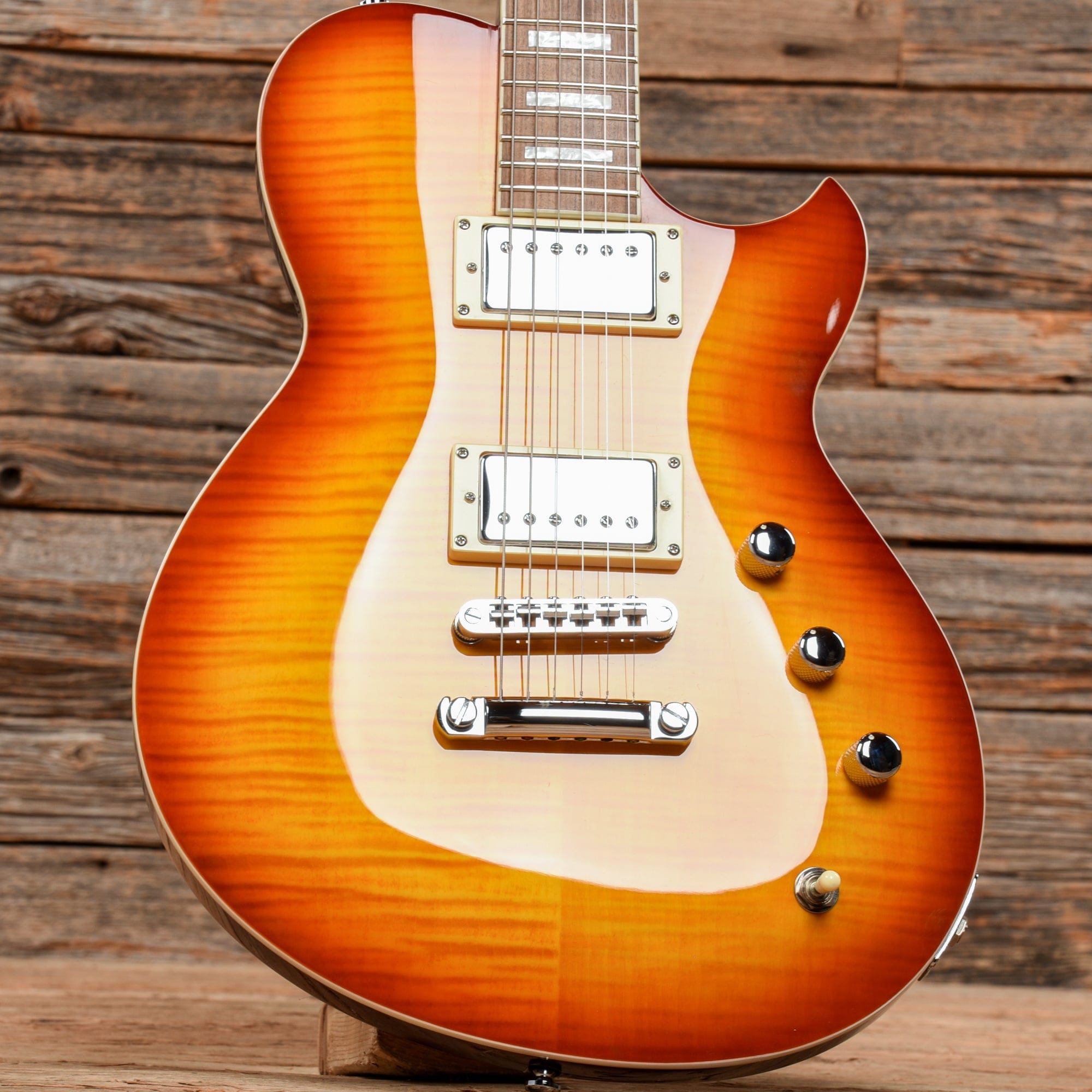 Reverend Roundhouse Sunburst 2020 – Chicago Music Exchange