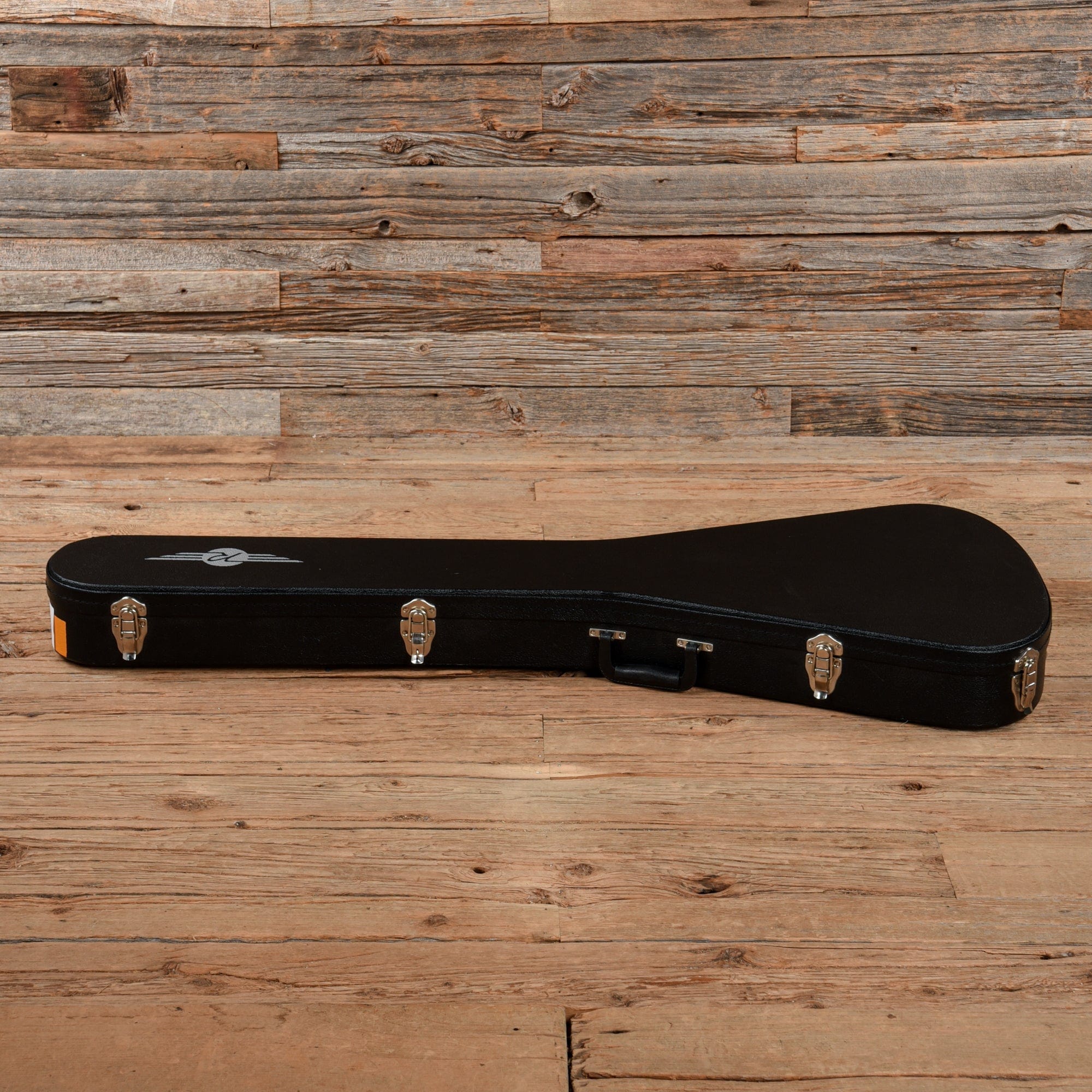 Reverend Volcano HB White – Chicago Music Exchange