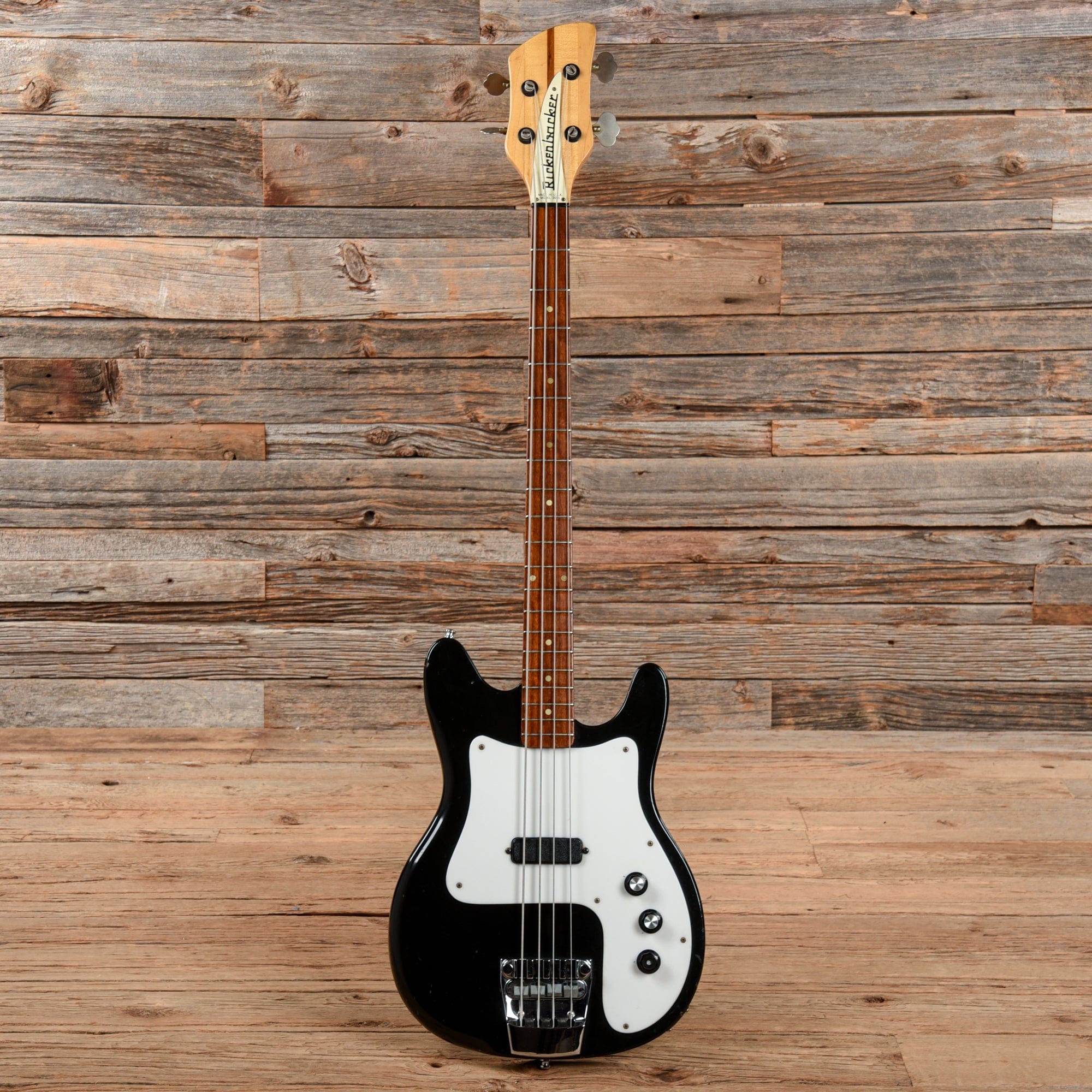 Rickenbacker 3001 Jetglo 1976 – Chicago Music Exchange