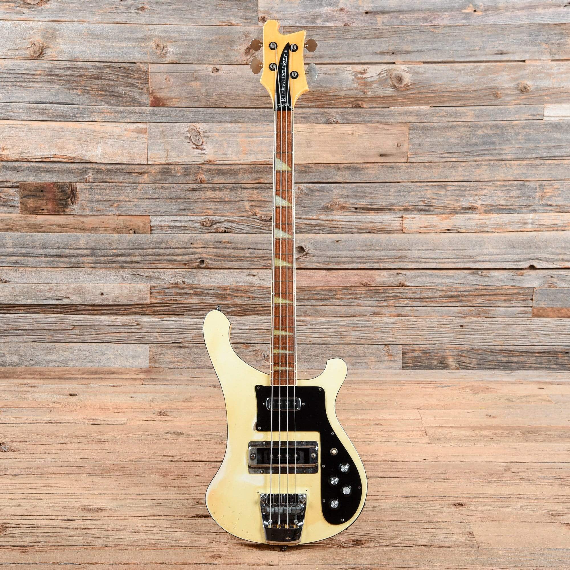 Rickenbacker 4001 White 1979 – Chicago Music Exchange