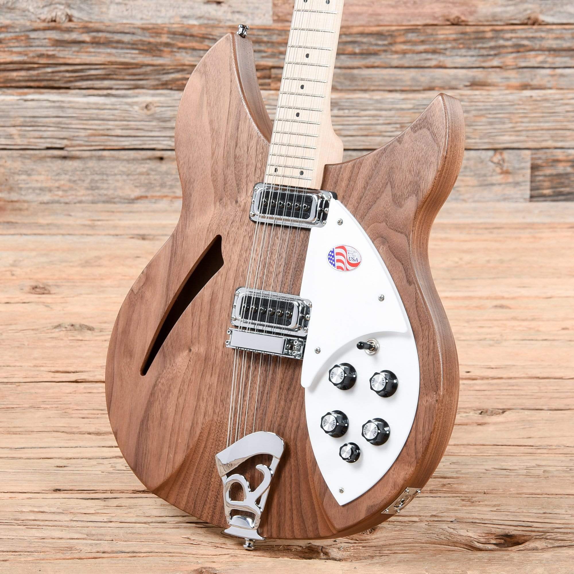 Rickenbacker 330/12 Walnut – Chicago Music Exchange