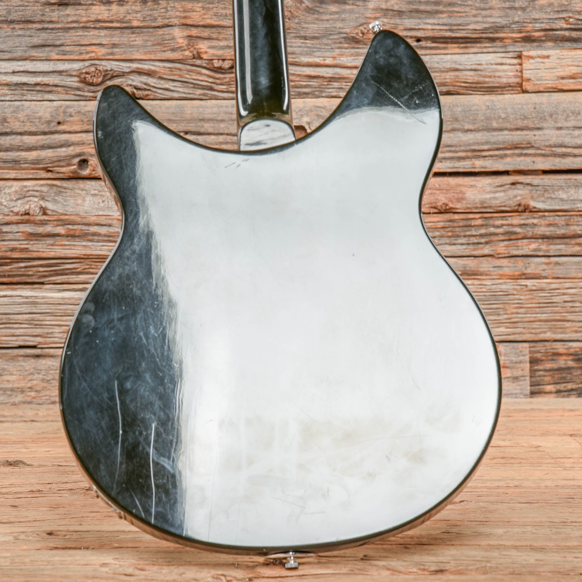 Rickenbacker 330 Jetglo 1990 – Chicago Music Exchange