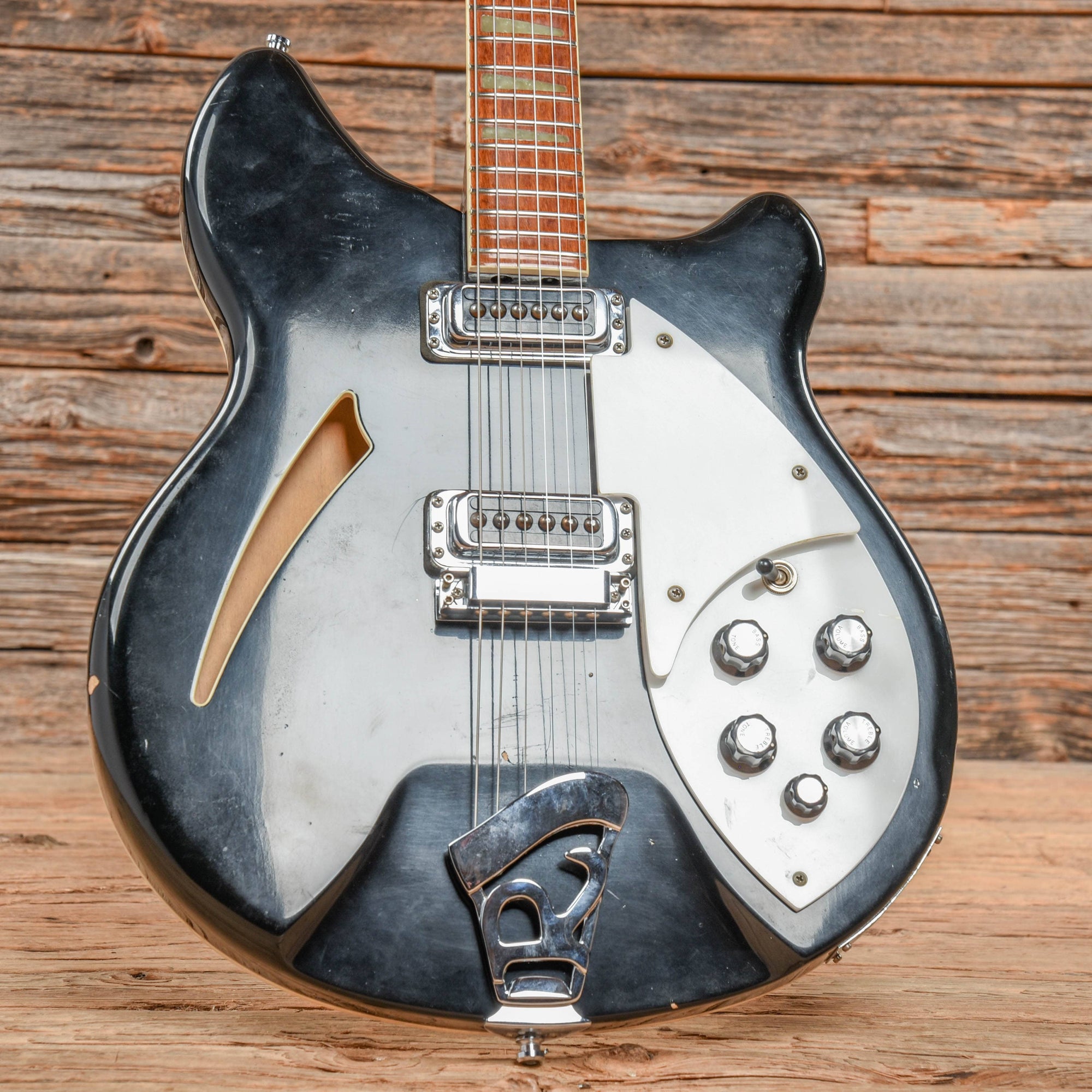 Rickenbacker 360 1995 – Chicago Music Exchange