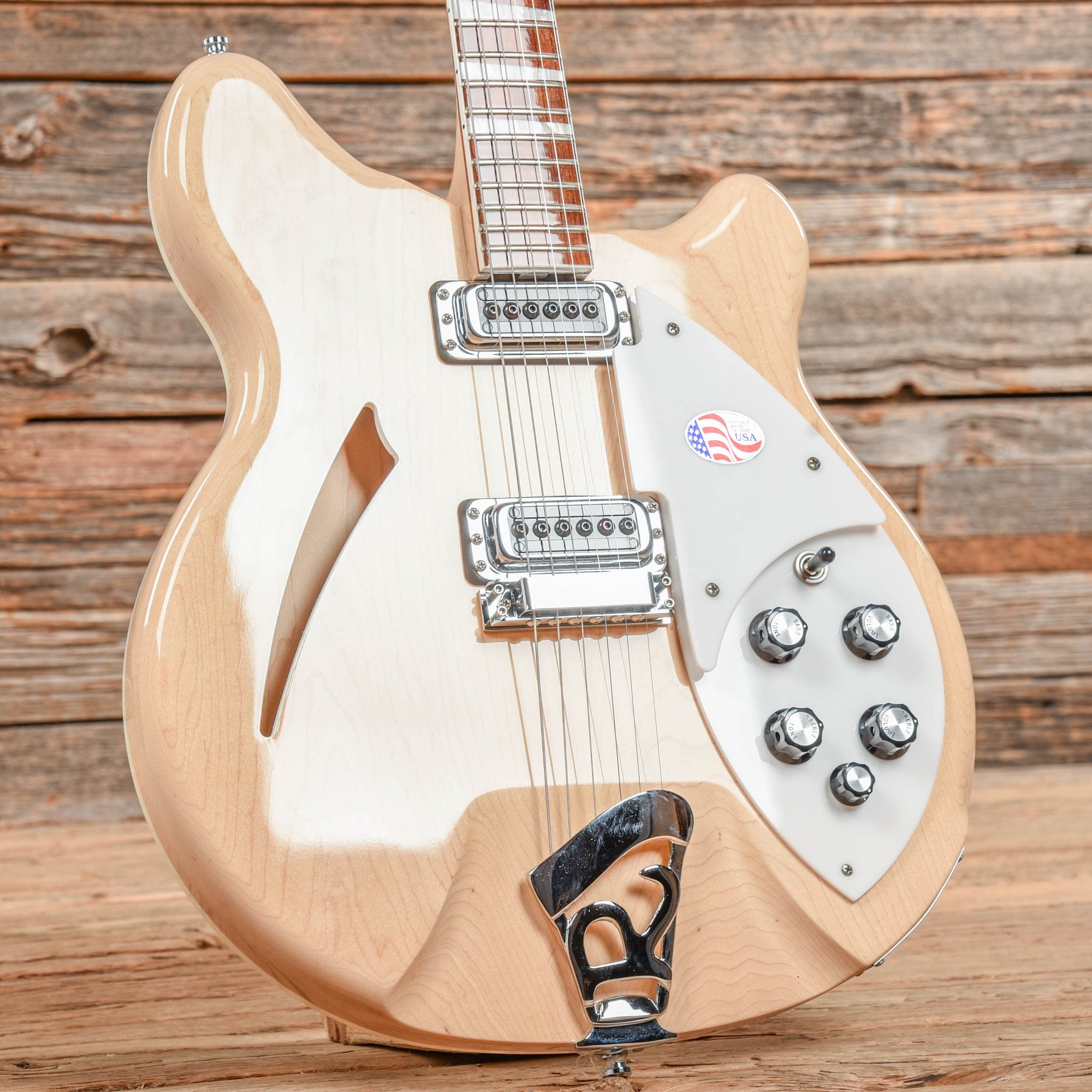Rickenbacker 360 Mapleglo 2016 – Chicago Music Exchange