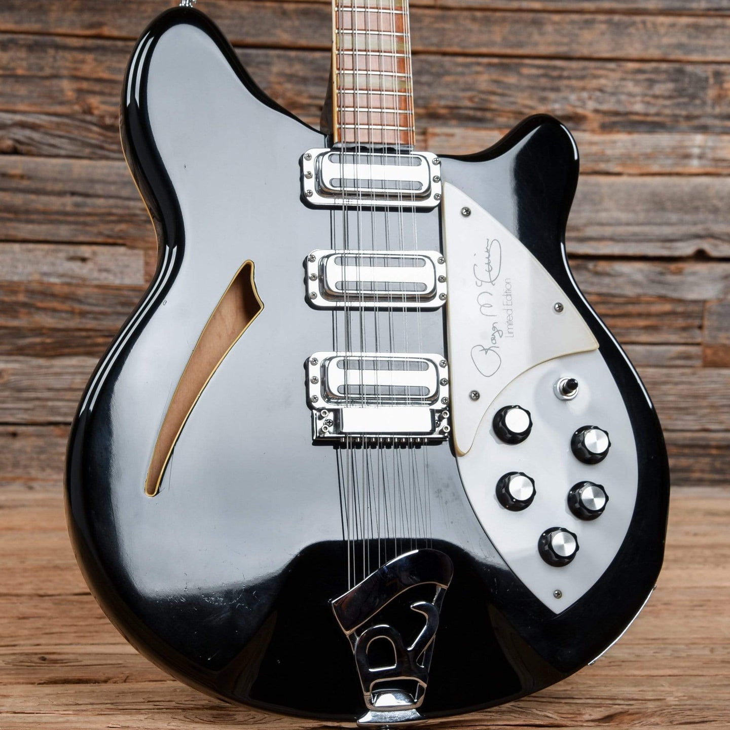 Rickenbacker 370/12RM Roger McGuinn Jetglo 1989 – Chicago Music Exchange