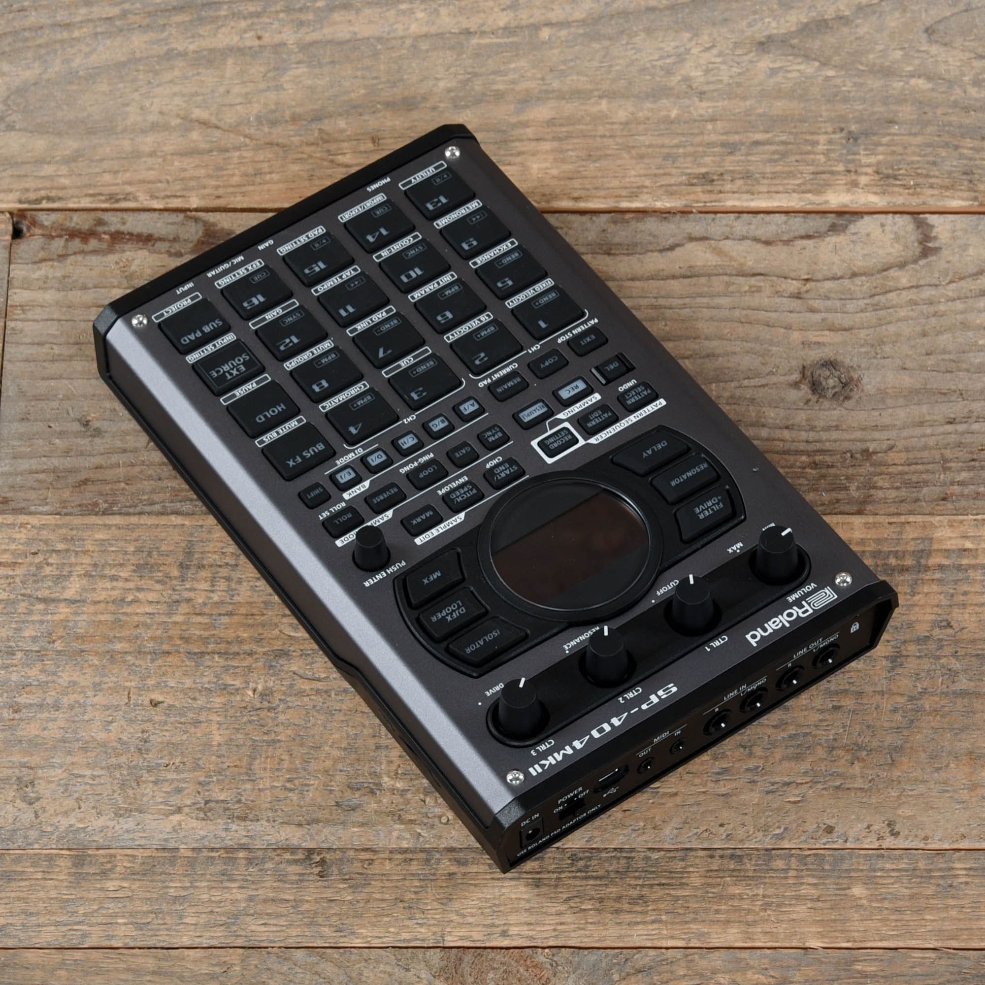 Roland SP-404MK2 Creative Sampler and Effector – Chicago Music Exchange