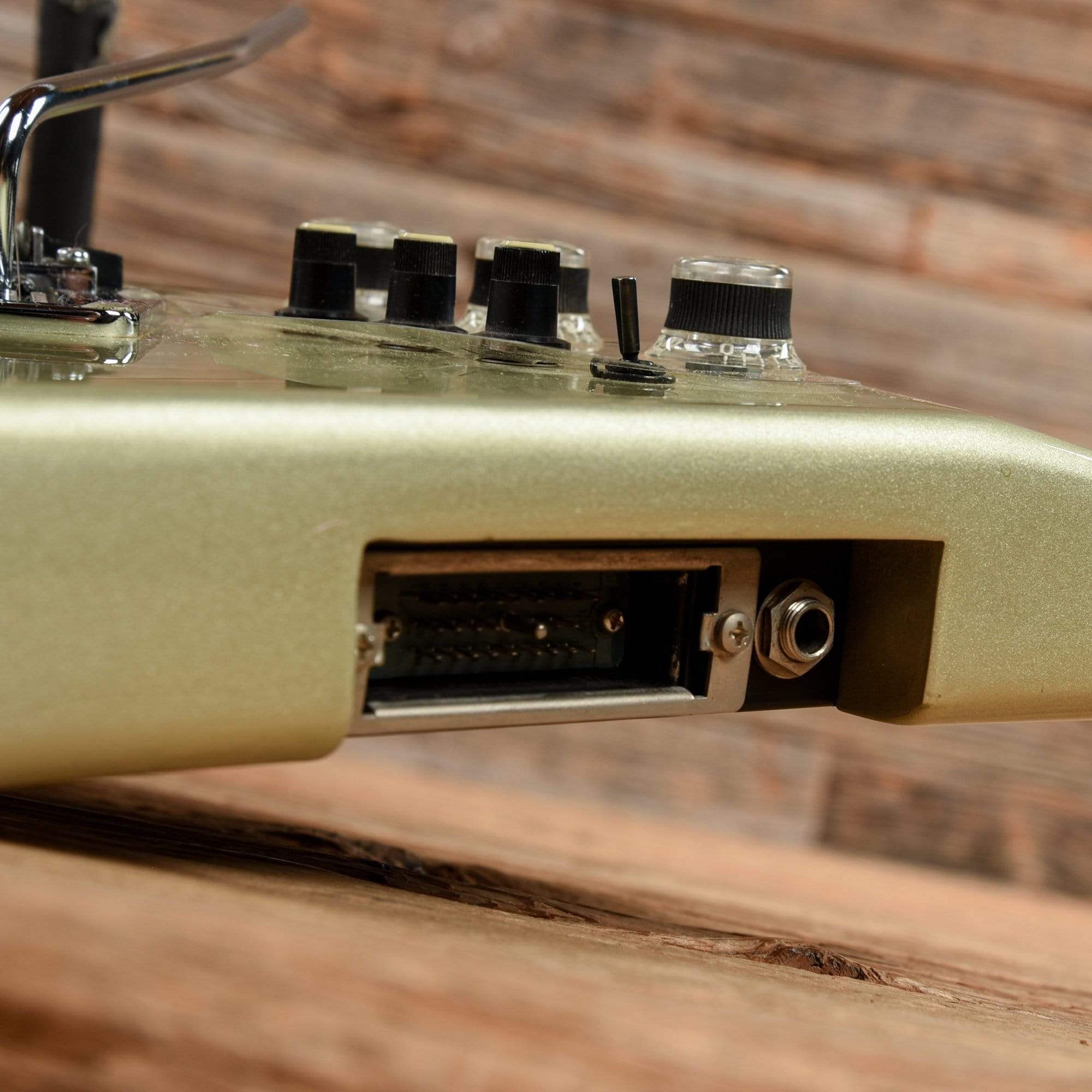 Roland G-707 Silver 1980s – Chicago Music Exchange