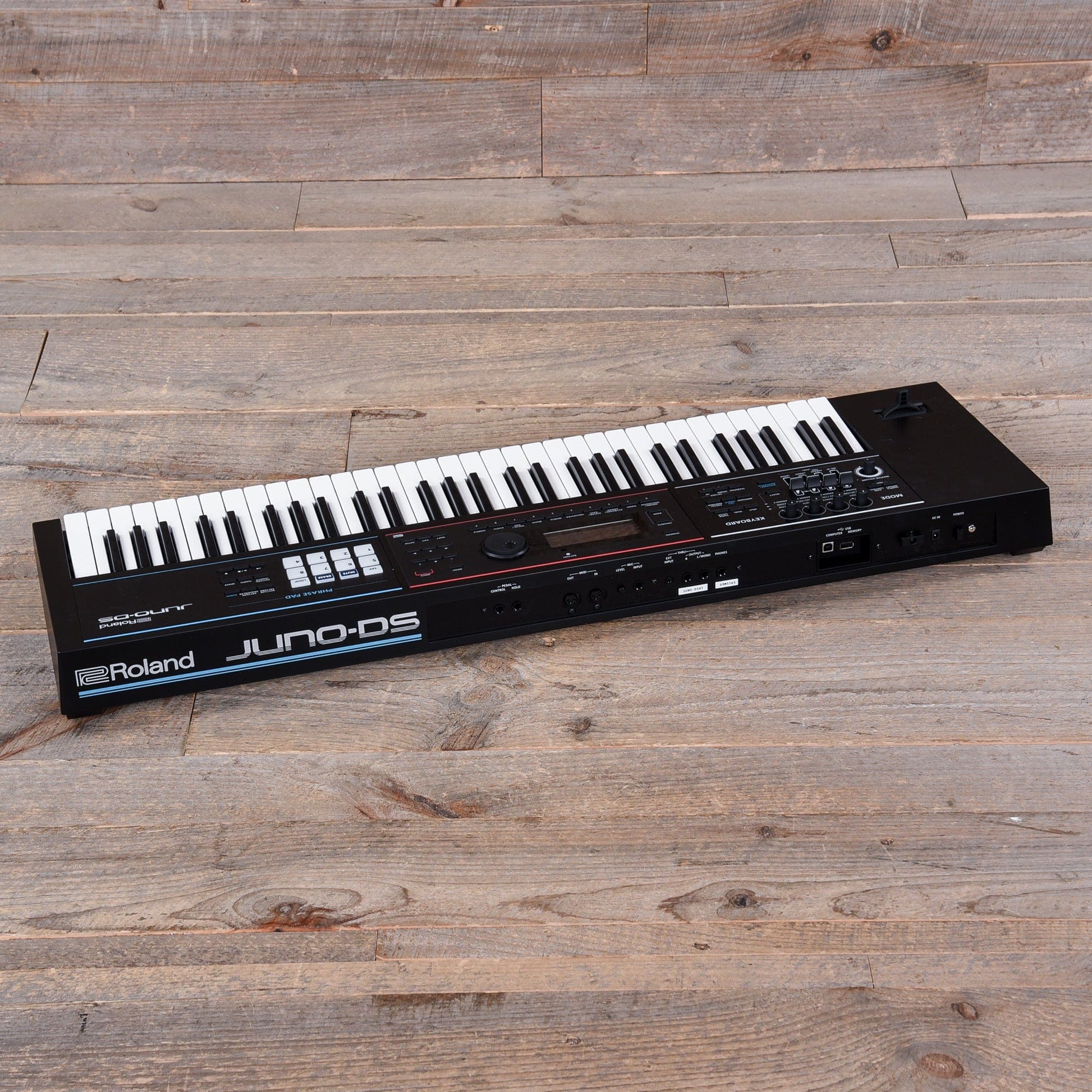 Roland Juno-DS61 61-key Synthesizer – Chicago Music Exchange