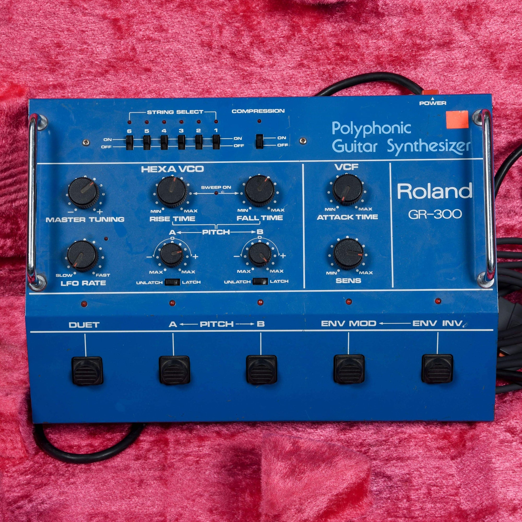 Roland G-707 Guitar Synthesizer – Chicago Music Exchange