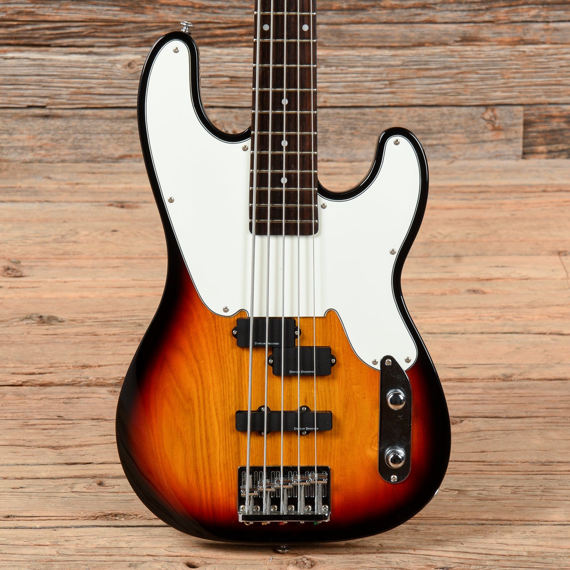 Schecter 5 String Bass – Chicago Music Exchange