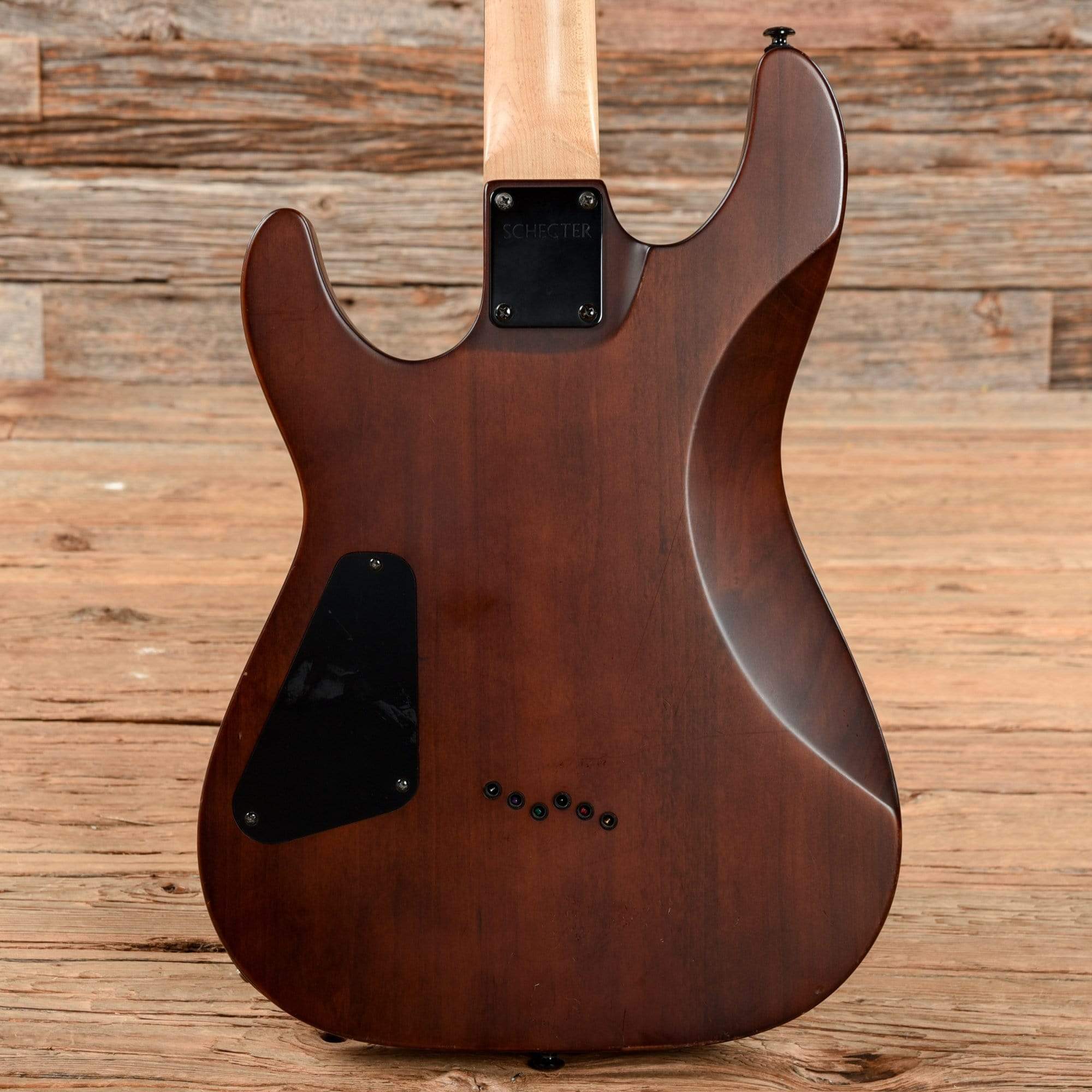 Schecter Diamond Series Omen-6 Walnut 2003 – Chicago Music Exchange