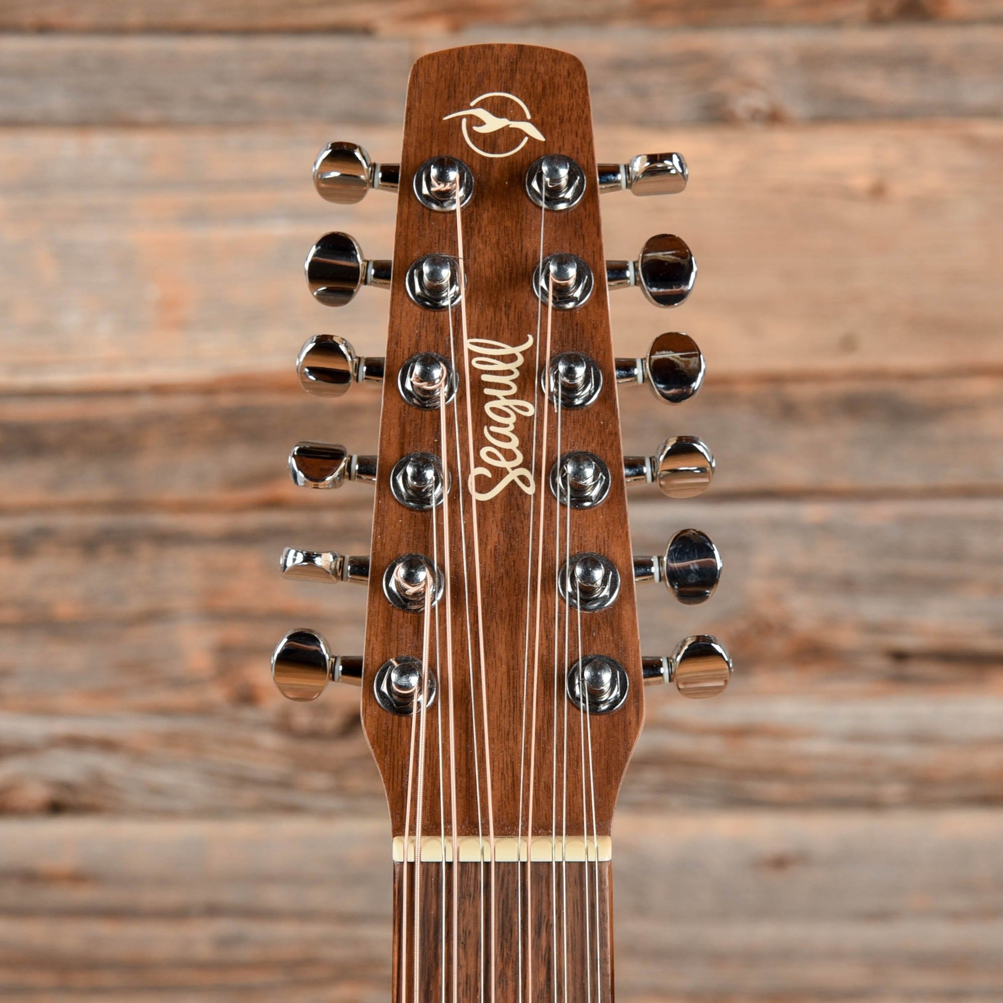 Seagull Walnut 12 Isyst Natural – Chicago Music Exchange