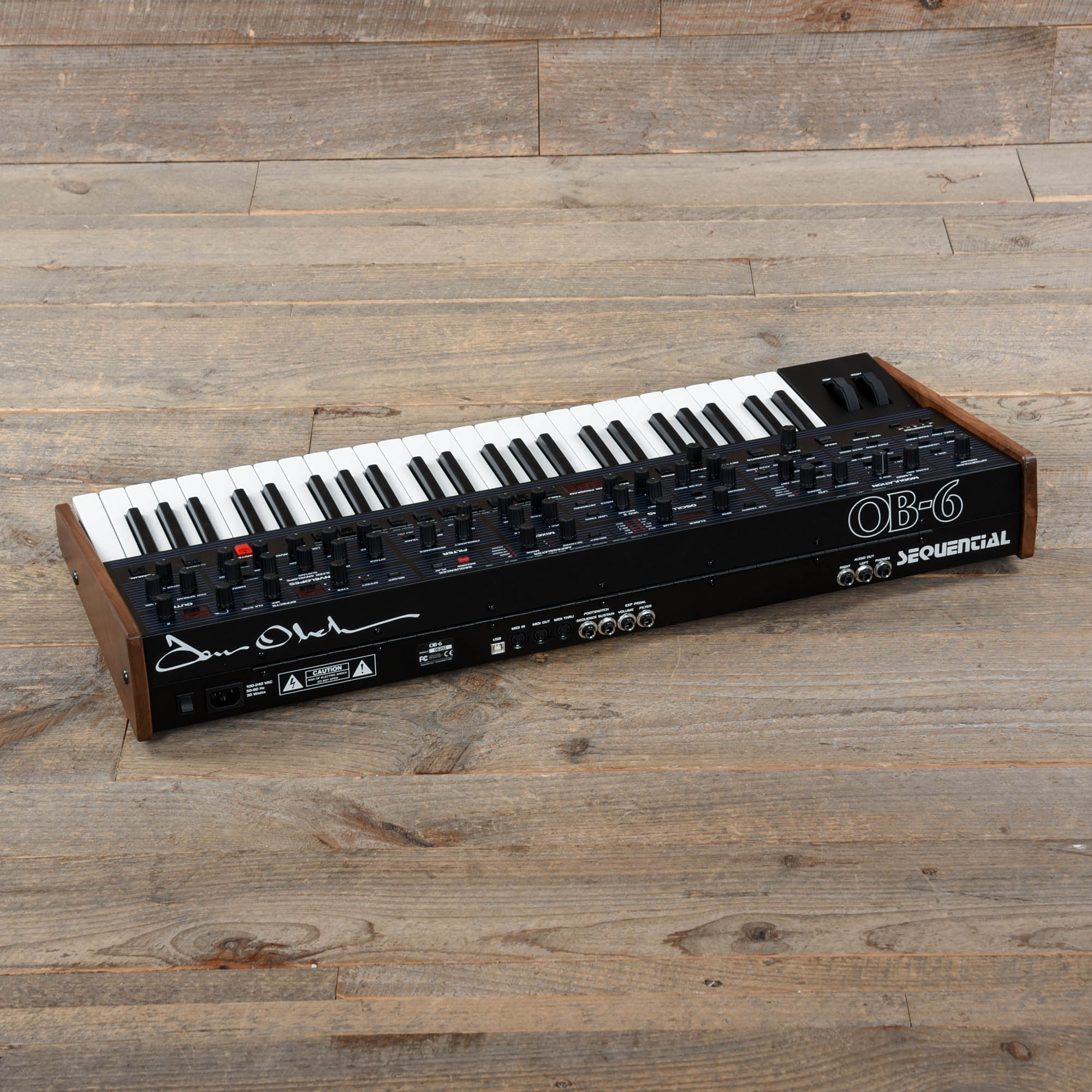 Sequential OB-6 6-voice Polyphonic Analog Synthesizer – Chicago Music Exchange