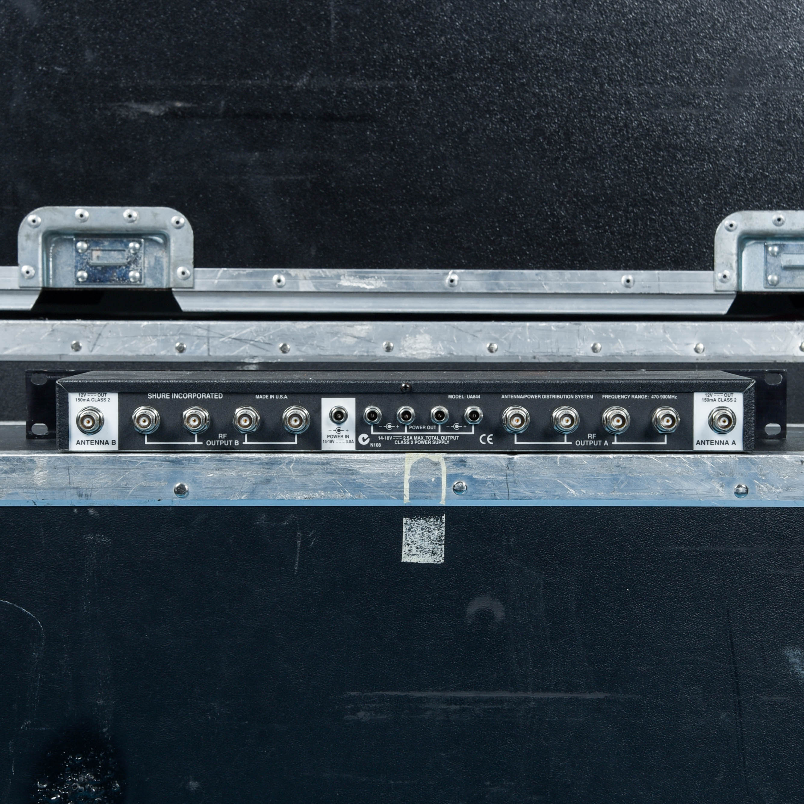 Shure UA844 UHF Antenna-Powered Distribution System – Chicago Music ...