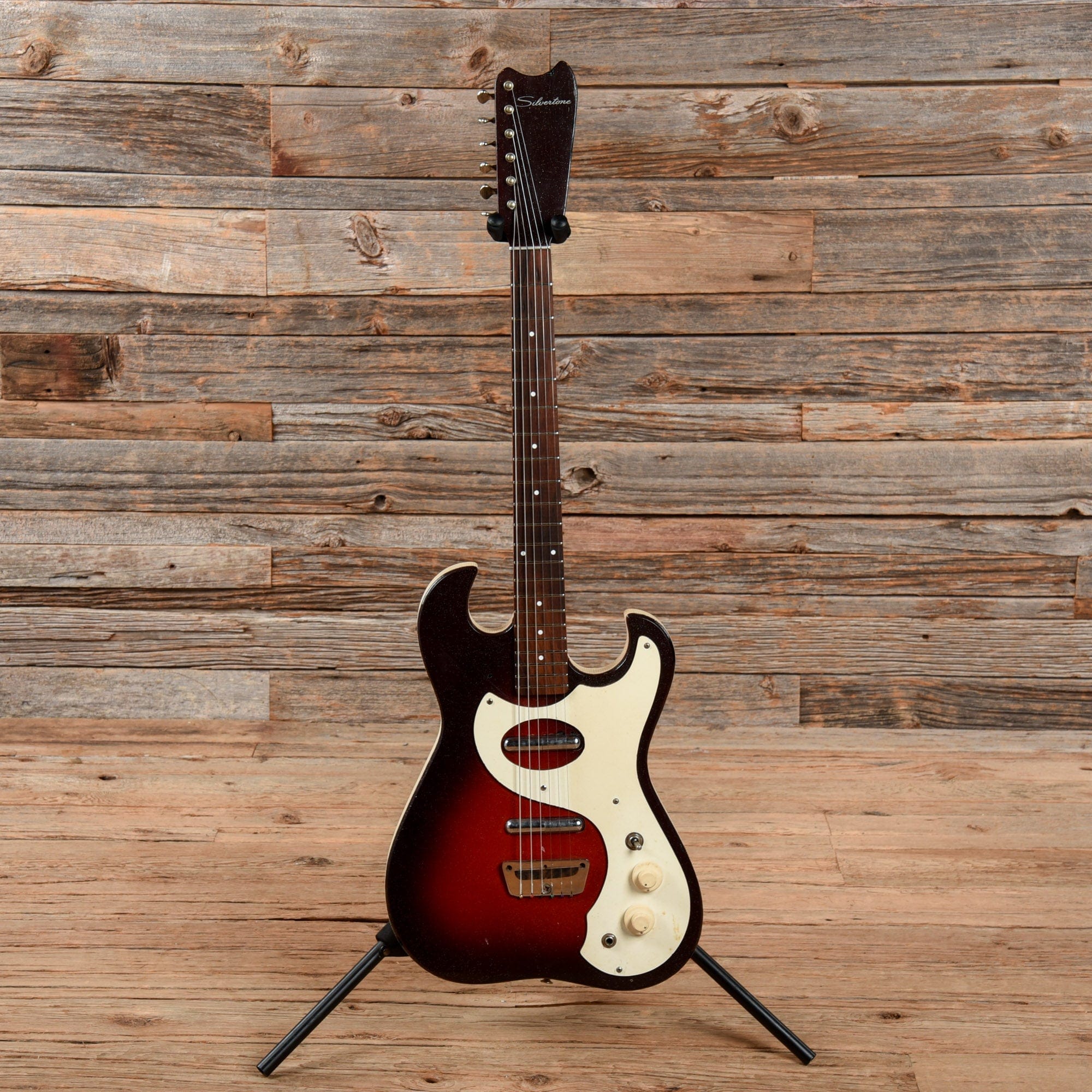 Silvertone Model 1457 Amp-In-Case Red Burst Sparkle 1960s – Chicago ...