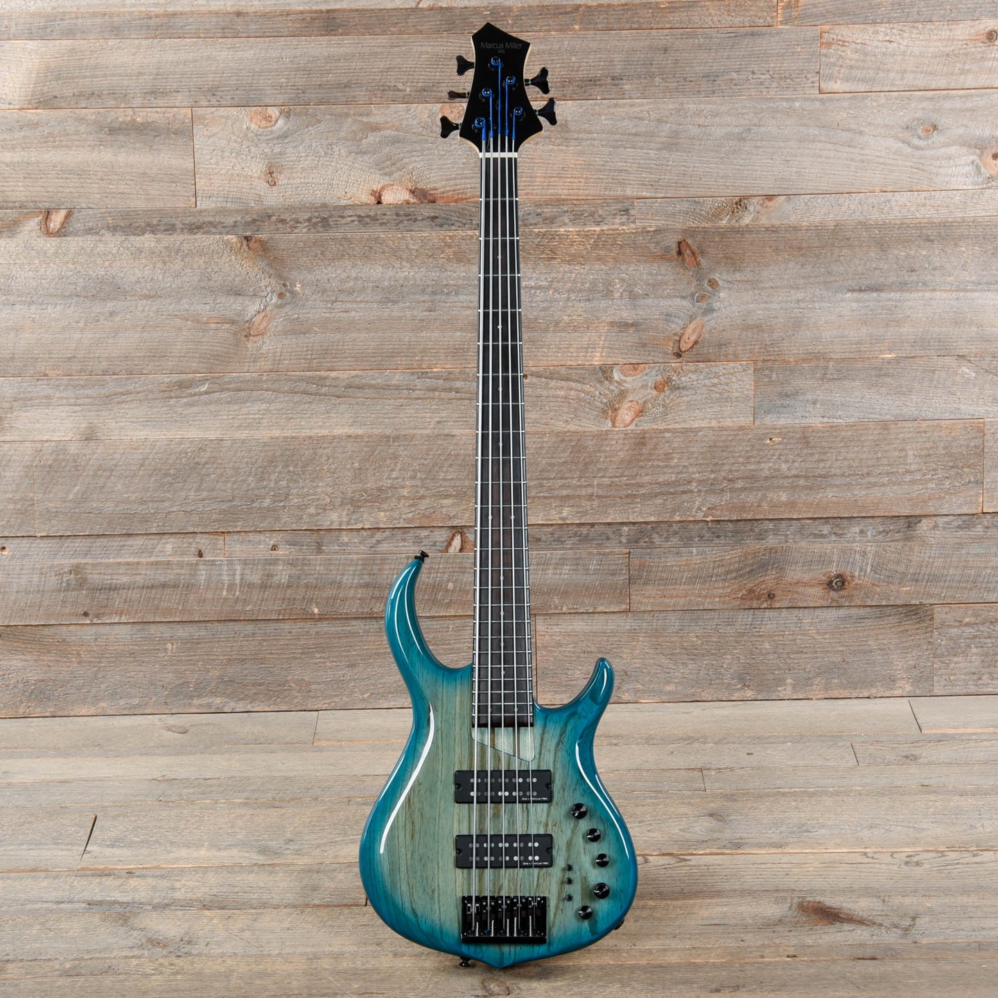 Sire Marcus Miller M5 Swamp Ash 5-String Transparent Blue Satin (2nd G ...