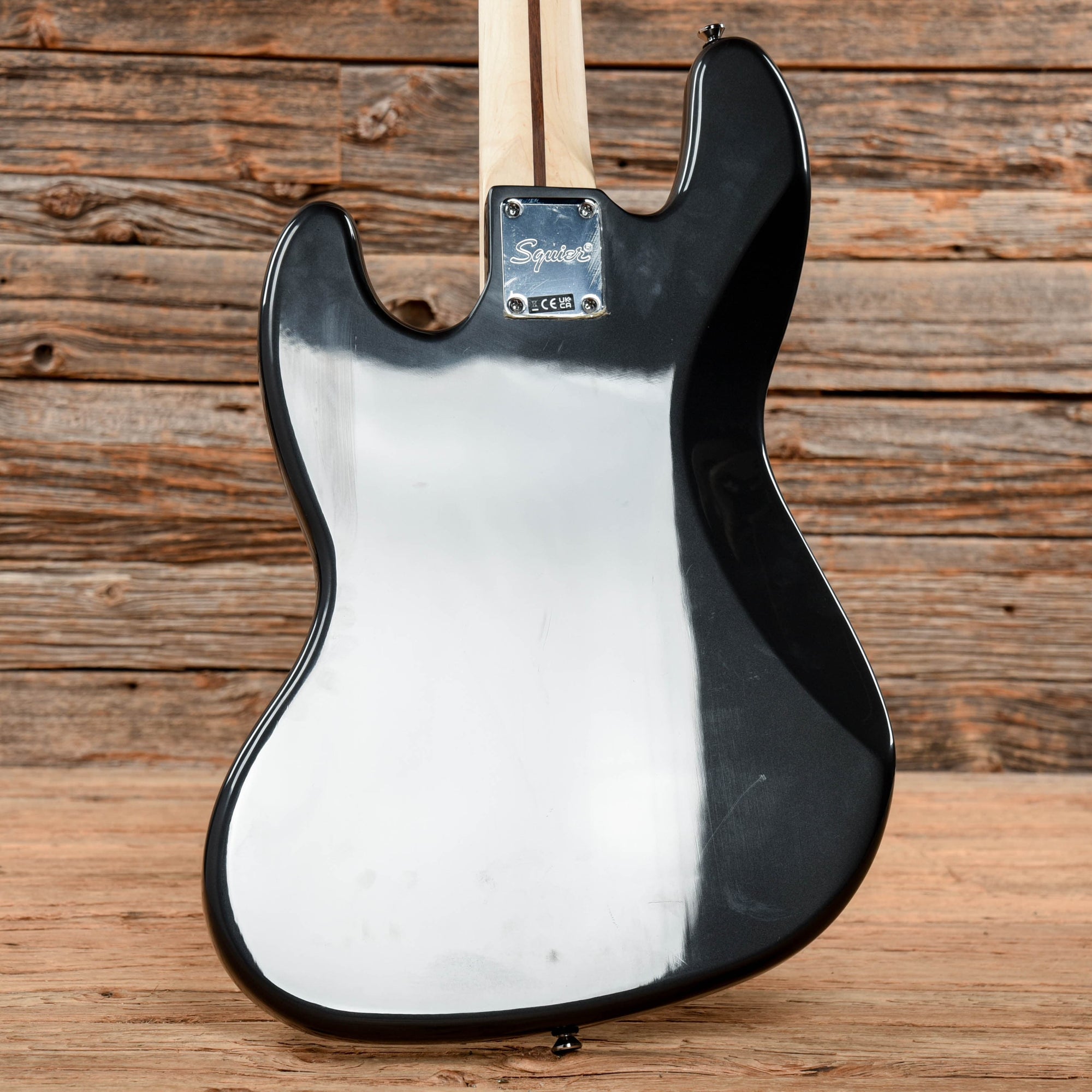 Squier Affinity Jazz Bass Charcoal Frost Metallic – Chicago Music Exchange