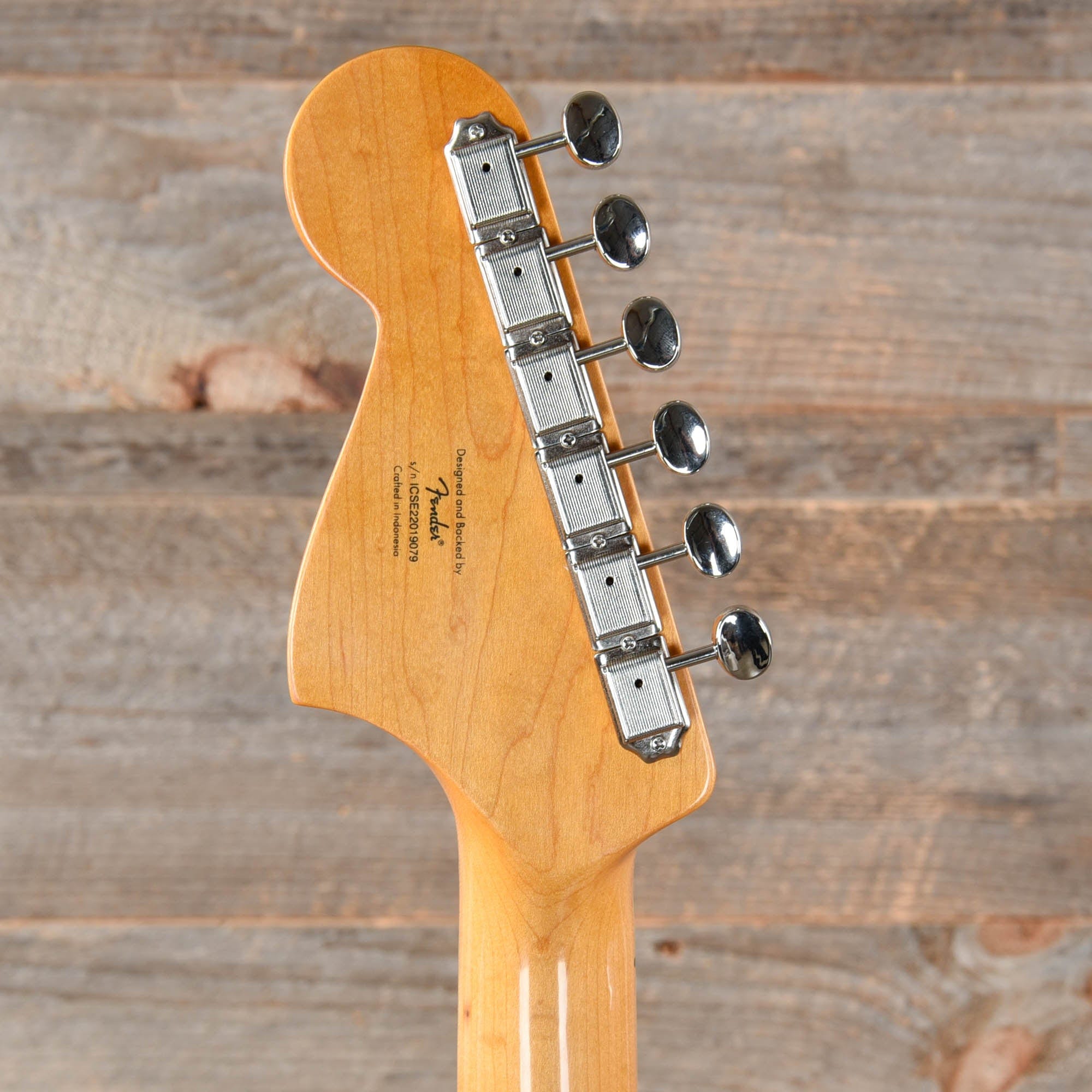 Squier Classic Vibe Bass VI Shell Pink w/Matching Headcap & 3-Ply Parc – Chicago Music Exchange