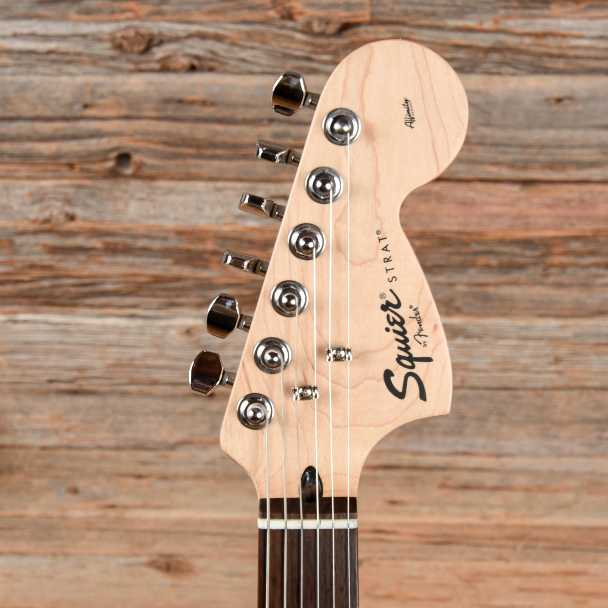 Squier Affinity Series Stratocaster Torino Red 2004 – Chicago Music Exchange