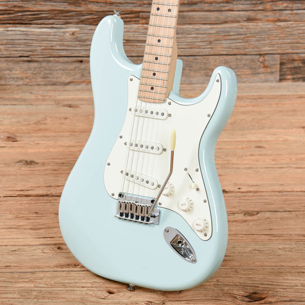 Squier Deluxe Stratocaster Sonic Blue 2017 – Chicago Music Exchange