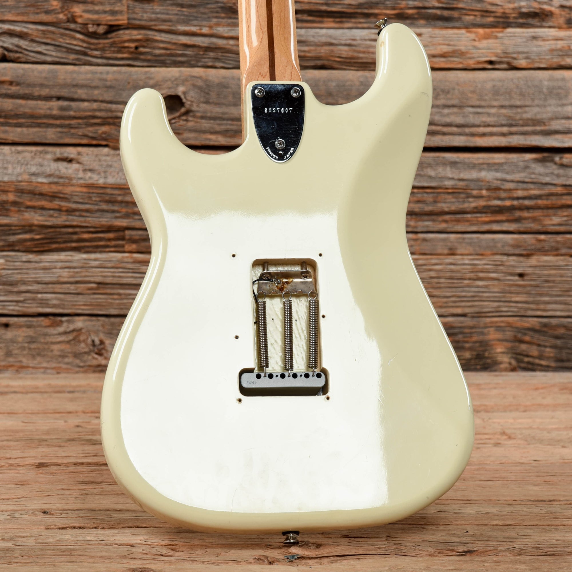 Squier Japan Stratocaster White – Chicago Music Exchange