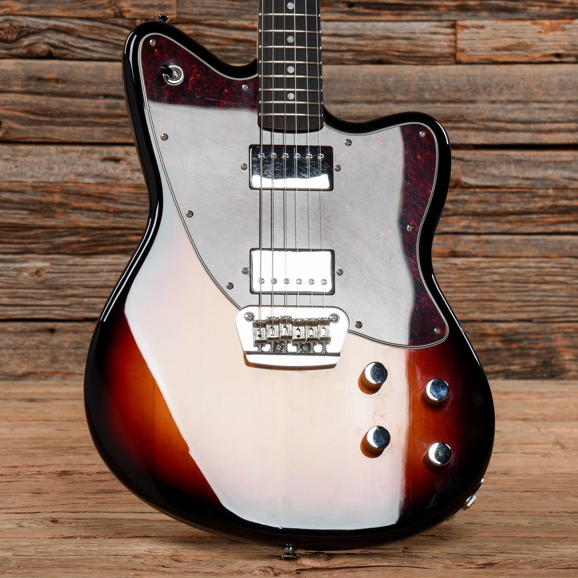 Squier Paranormal Toronado 3-Color Sunburst 2021 – Chicago Music Exchange