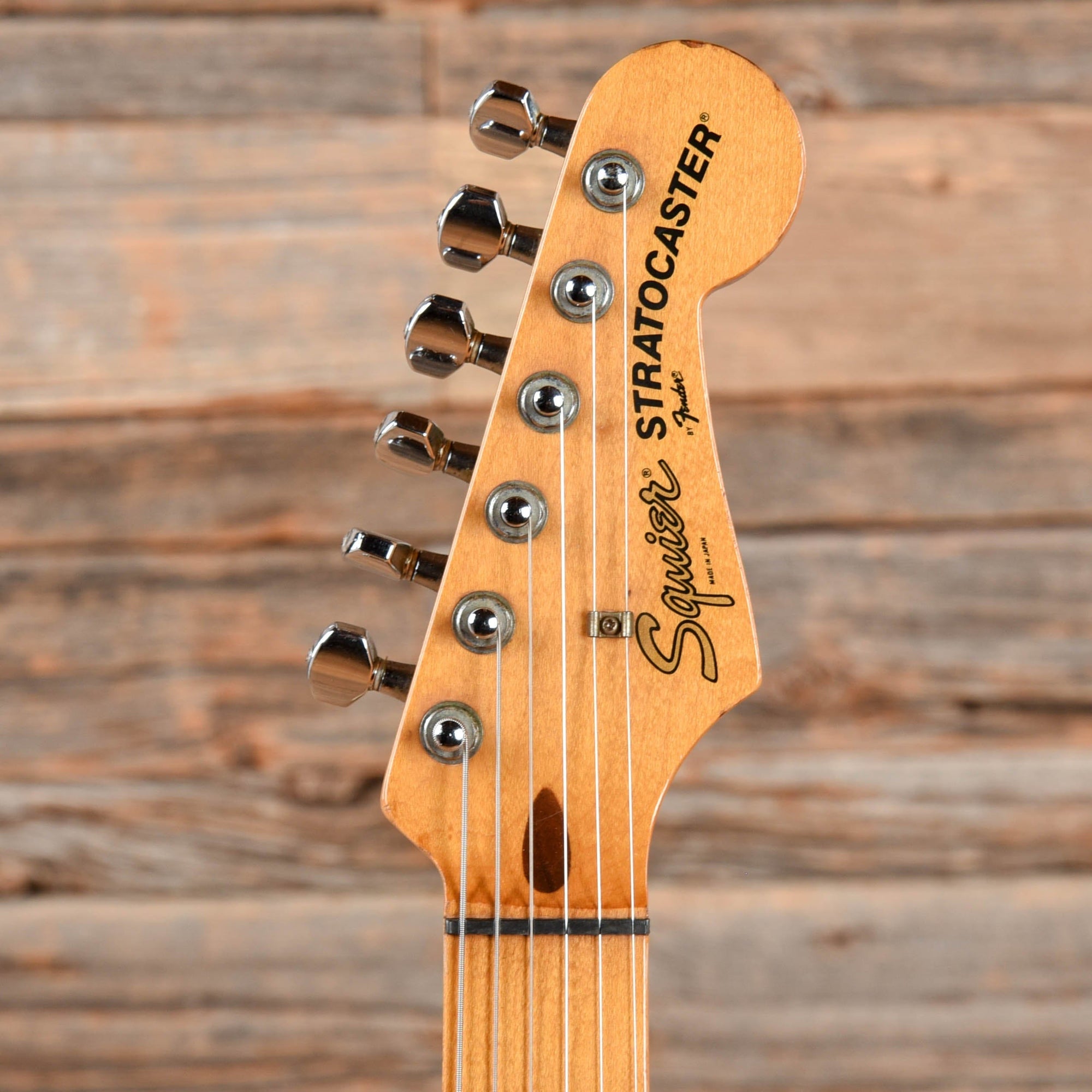 Squier Standard Stratocaster Arctic White 1980s – Chicago Music Exchange