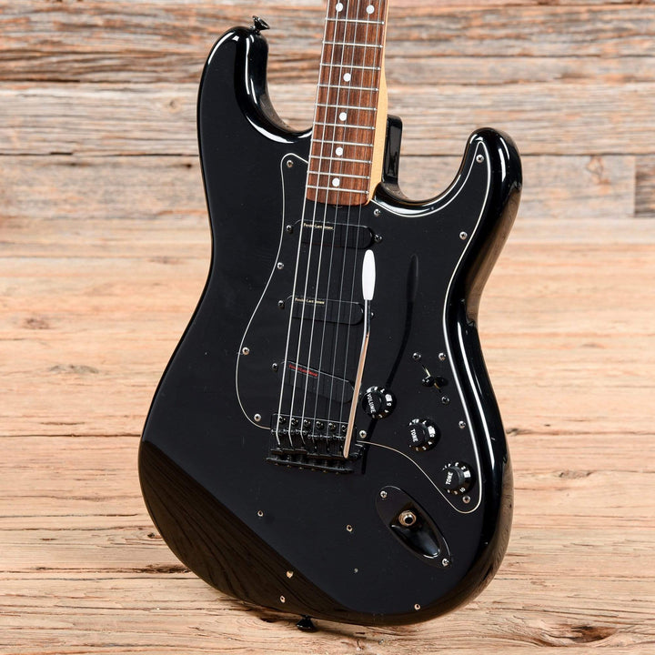 Squier Stratocaster Black 1983 – Chicago Music Exchange
