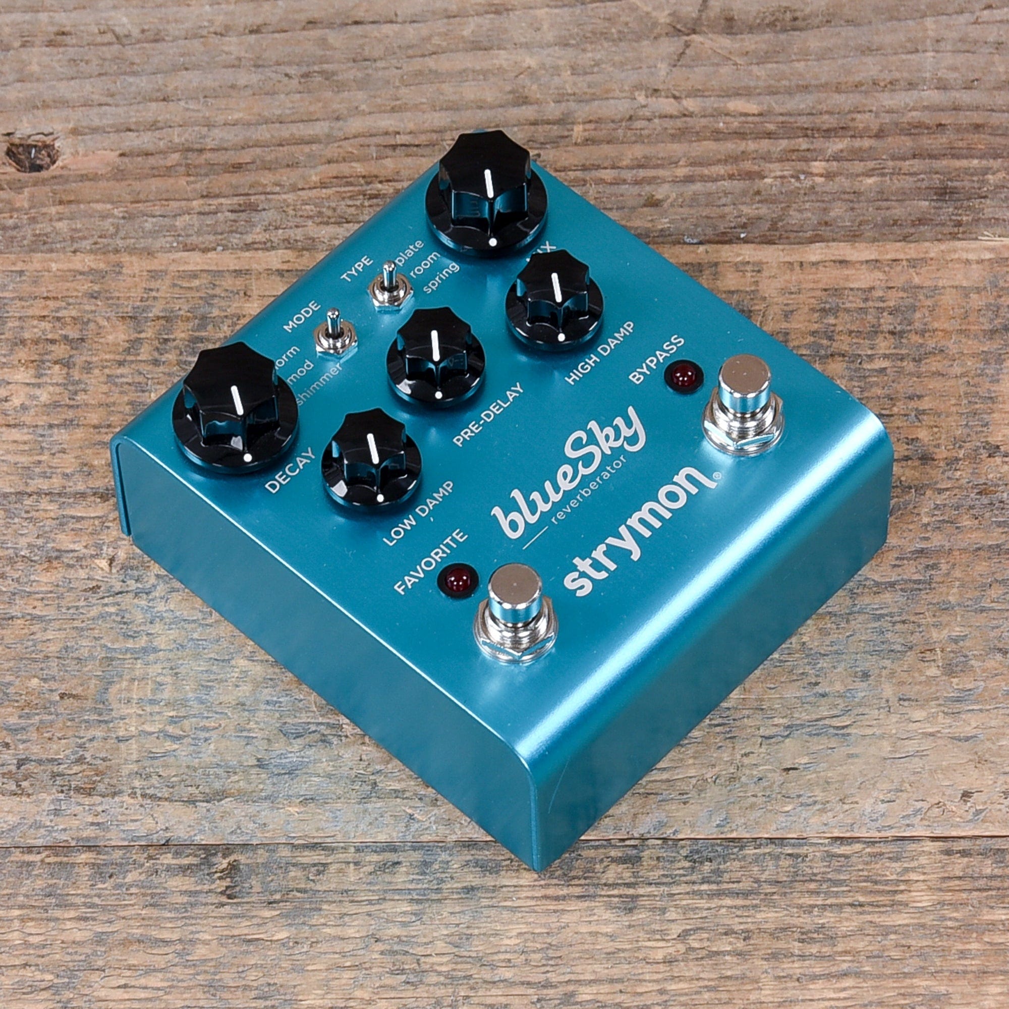 Strymon blueSky Reverberator Pedal – Chicago Music Exchange
