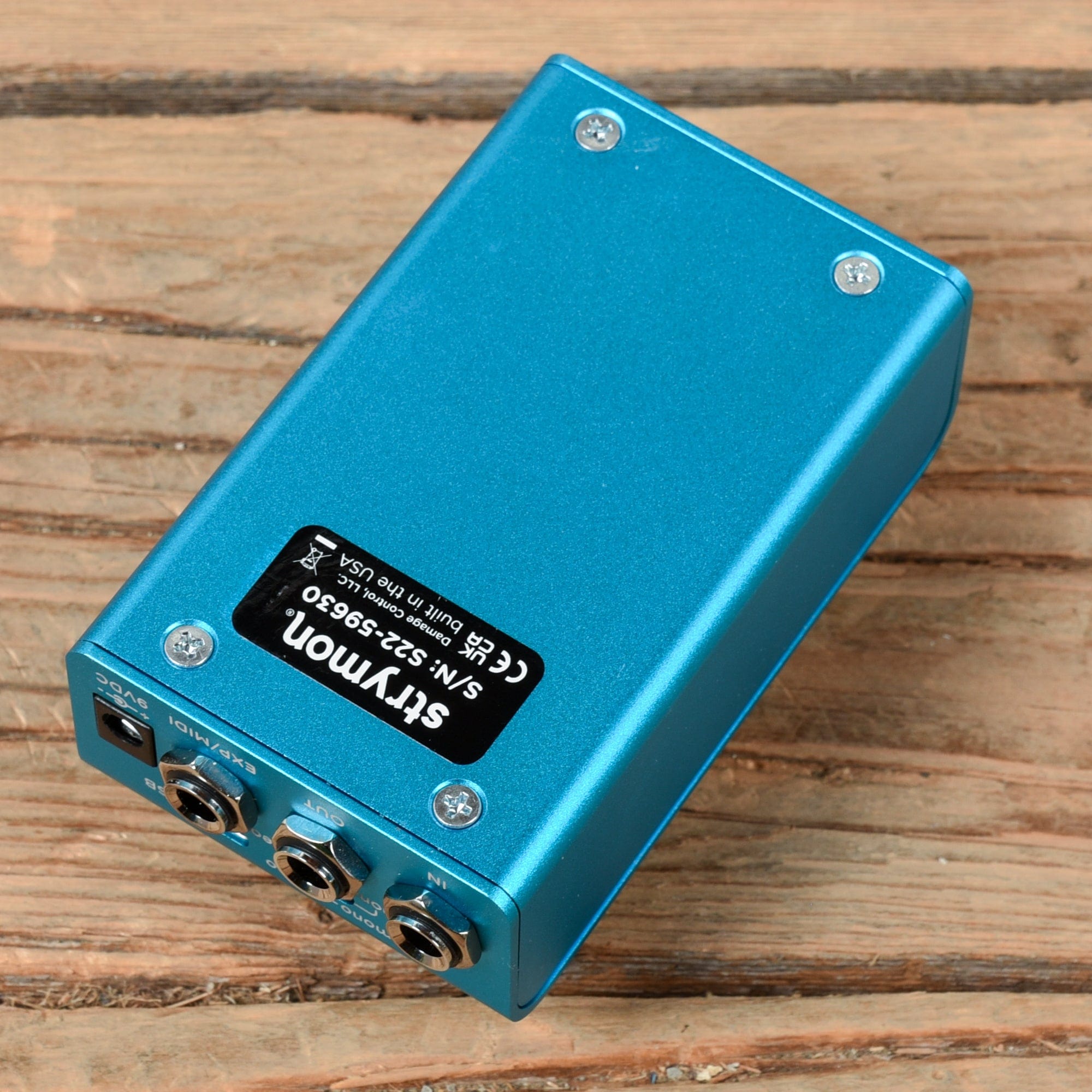 Strymon Cloudburst Ambient Reverb – Chicago Music Exchange