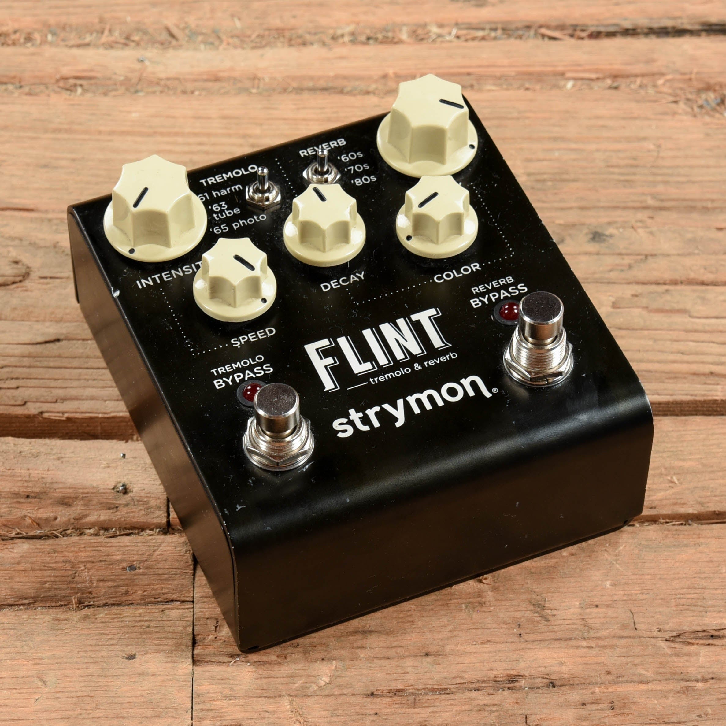 Strymon Flint Reverb and Tremolo – Chicago Music Exchange