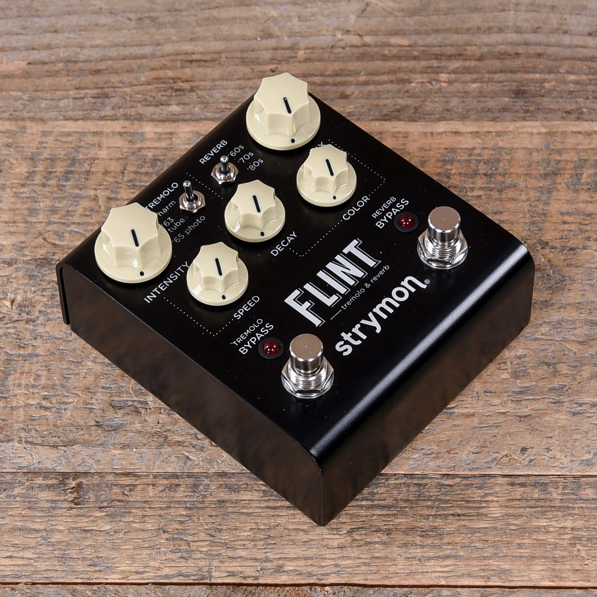 Strymon Flint Tremolo & Reverb Pedal – Chicago Music Exchange
