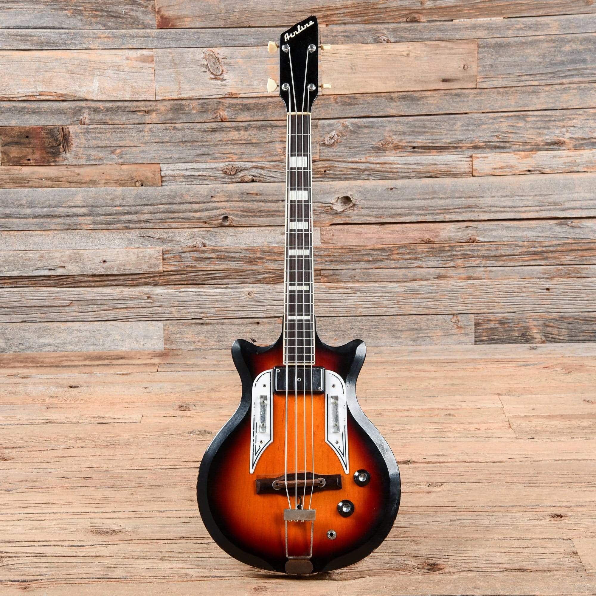Supro Pocket Bass Sunburst 1960s – Chicago Music Exchange