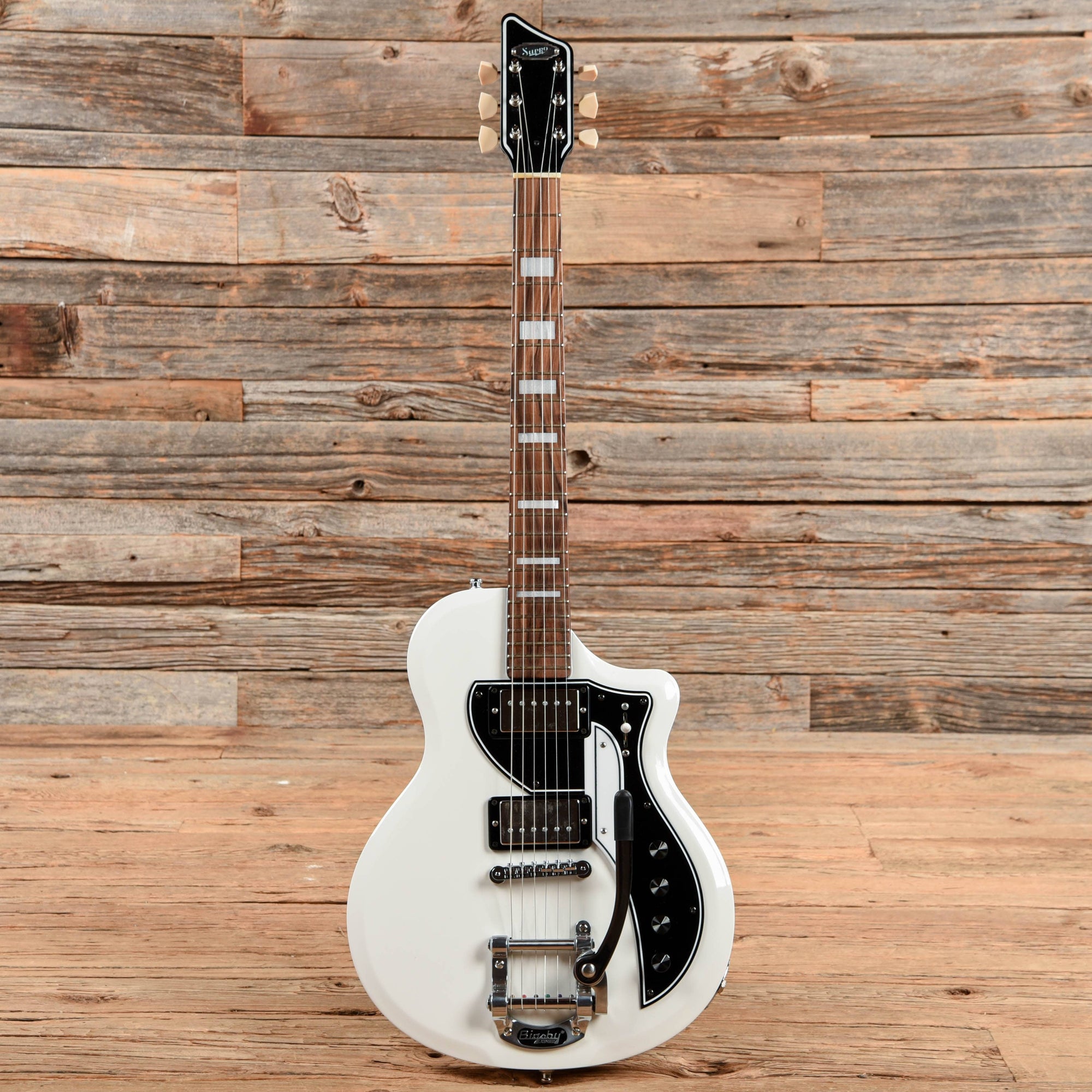 Supro 1224 Dual Tone Prototype White – Chicago Music Exchange