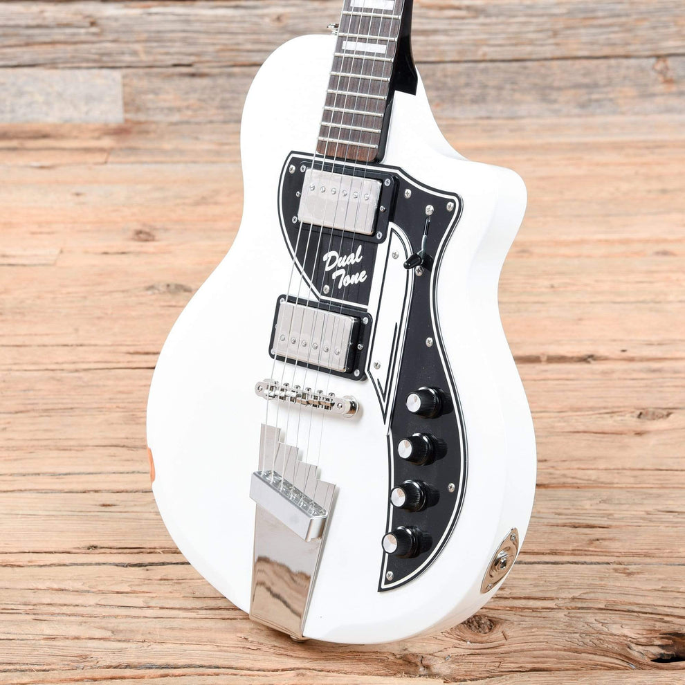 Supro David Bowie 1961 Dual Tone Hardtail – Chicago Music Exchange