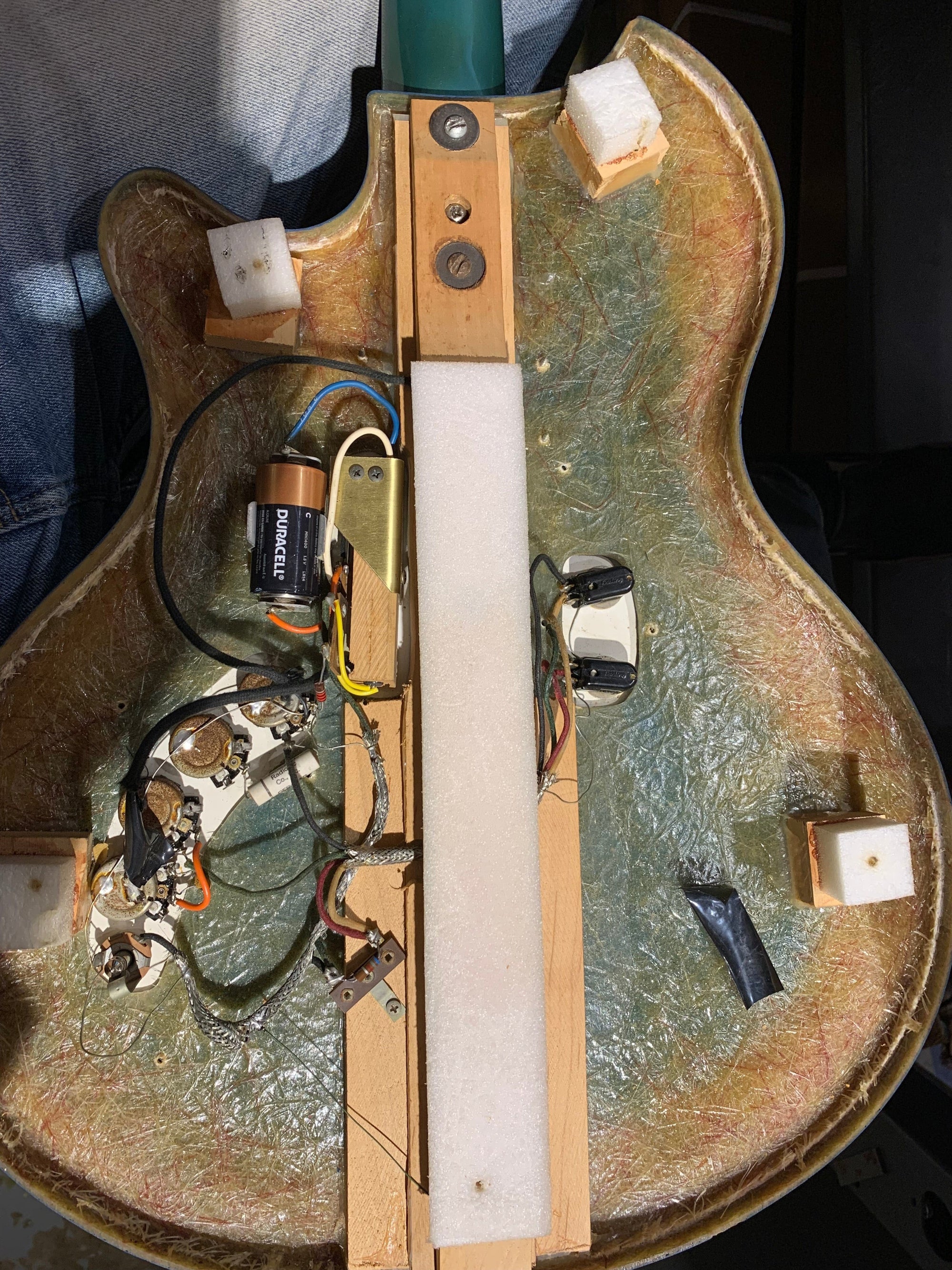 Supro Model S440 Tremo-Lectric Wedgewood Blue 1965 – Chicago Music Exchange