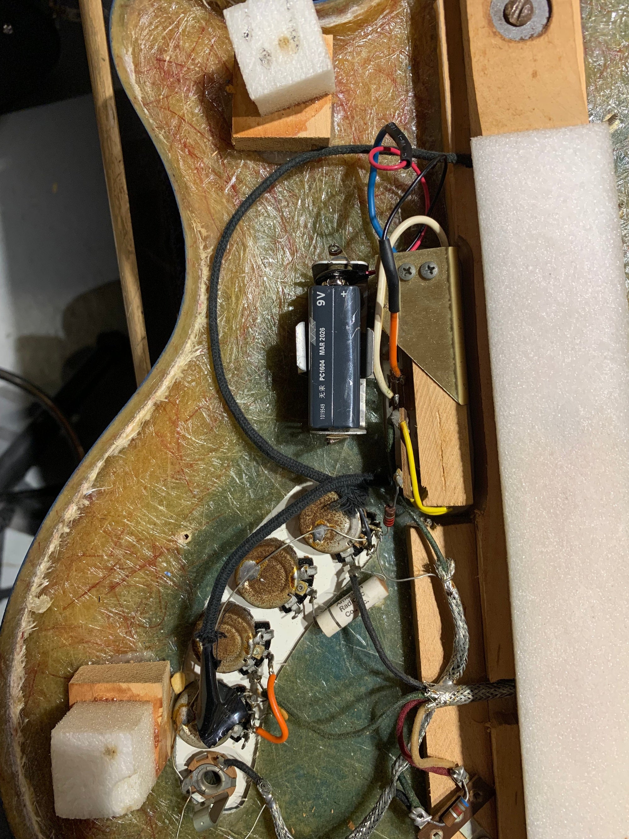 Supro Model S440 Tremo-Lectric Wedgewood Blue 1965 – Chicago Music Exchange